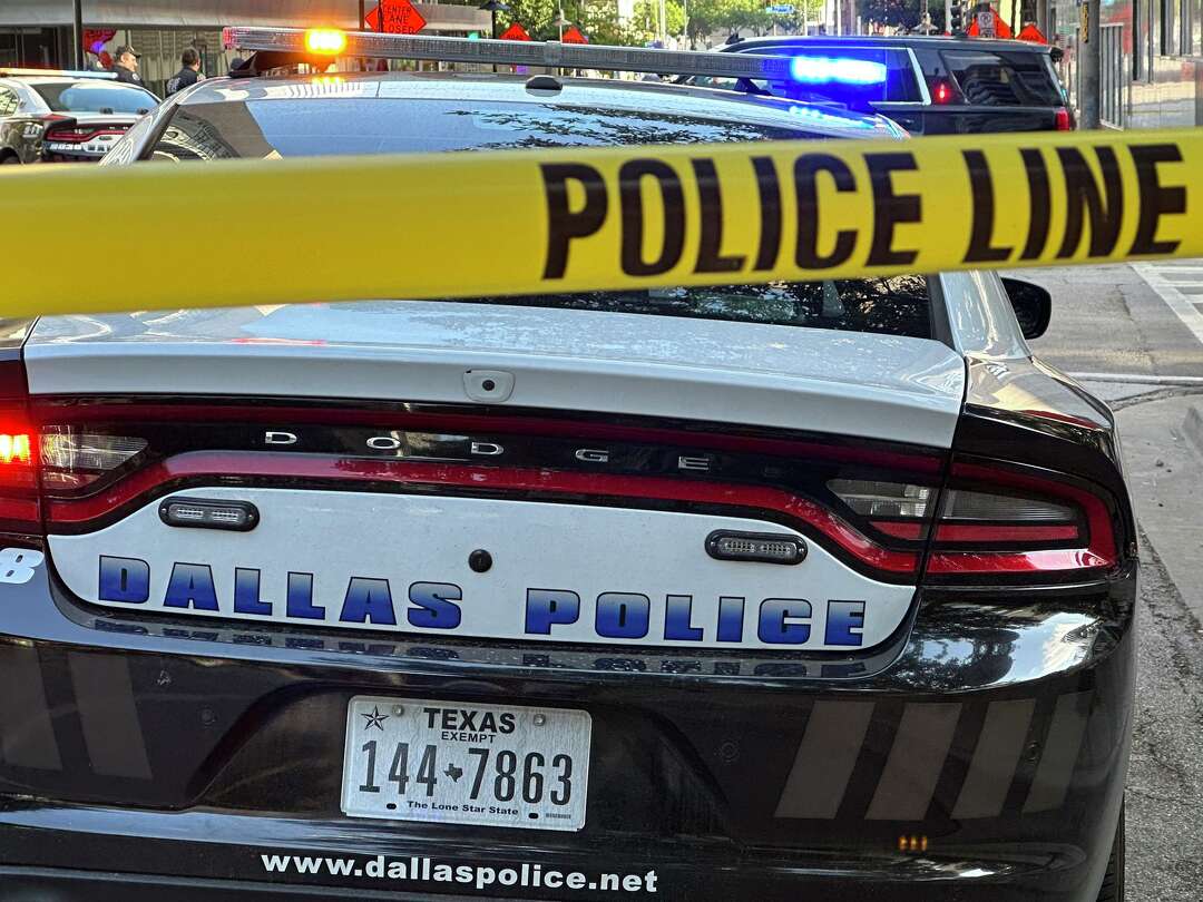 Man shot after allegedly hitting Dallas officer during traffic stop
