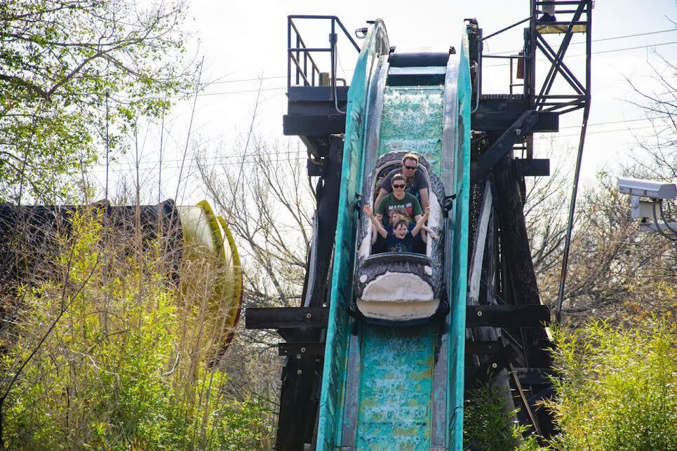 Six Flags announces one of world's longest log flumes in Arlington