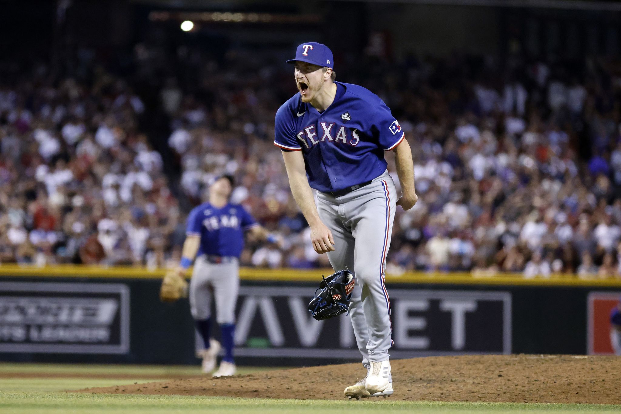 Texas Rangers bring back Josh Sborz on minor league deal