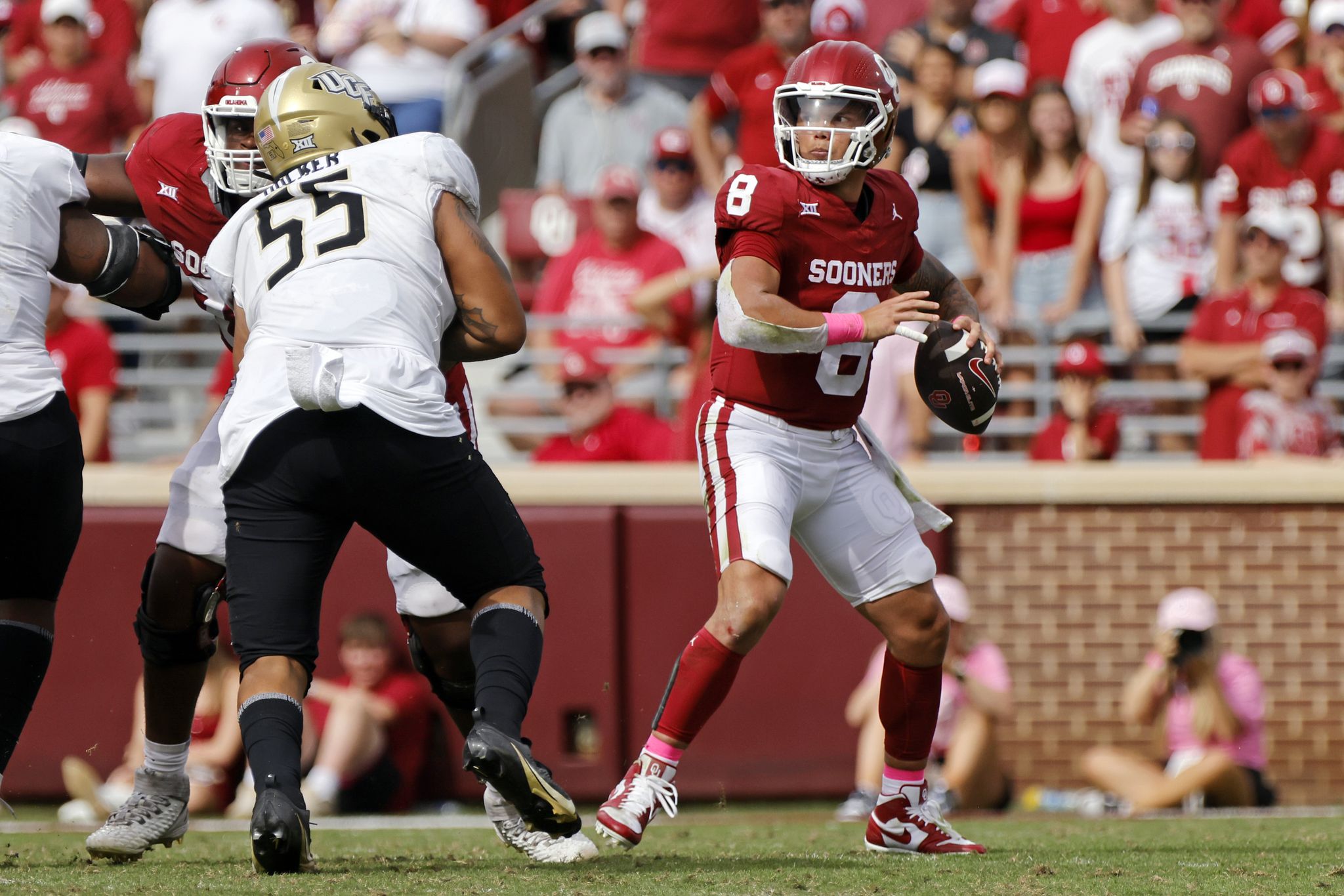Dillon Gabriel throws 3 TD passes vs. former team as No. 6 Oklahoma ...