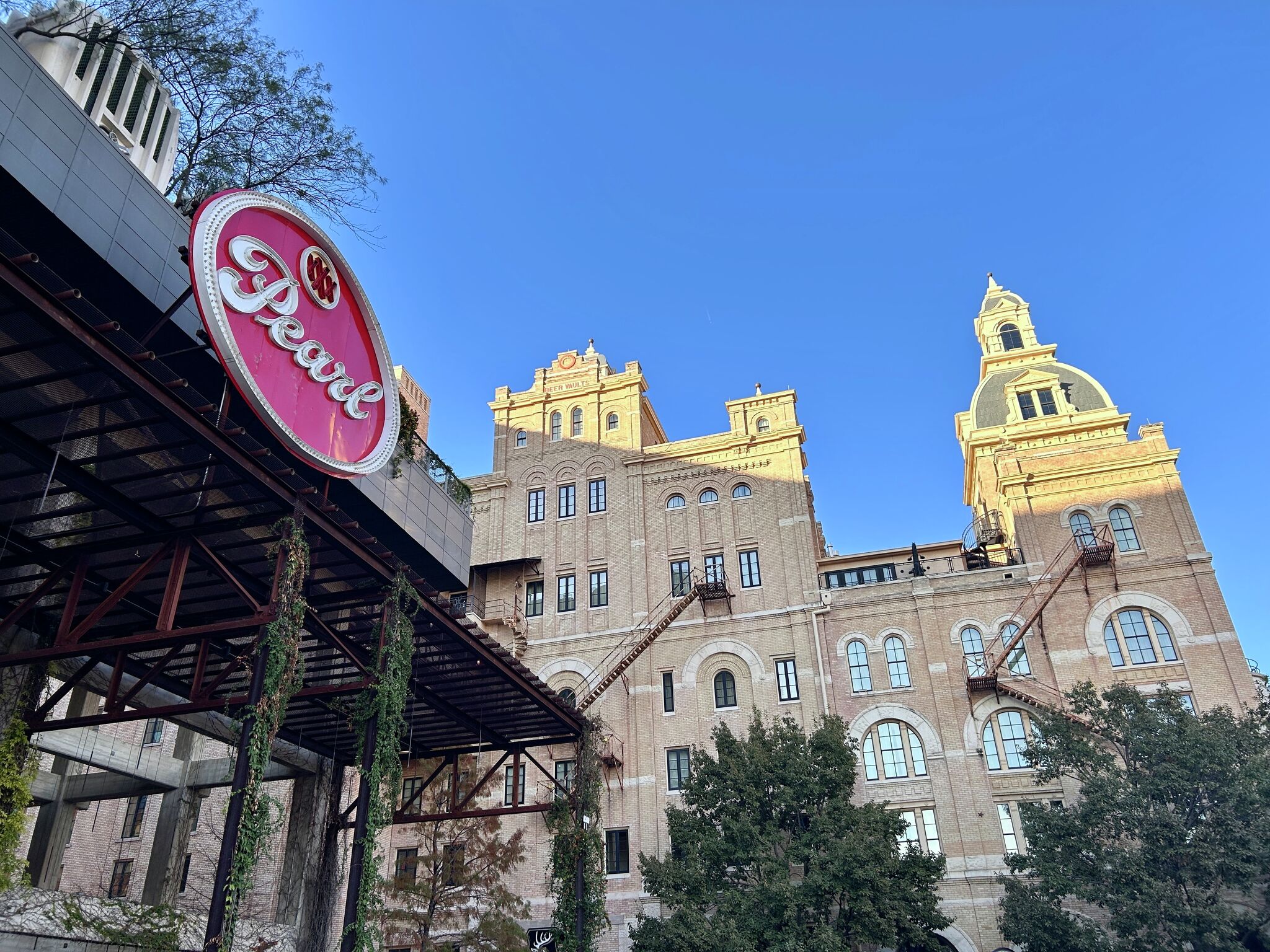 Texas' Nothing Bundt Cakes crowned best US restaurant chain