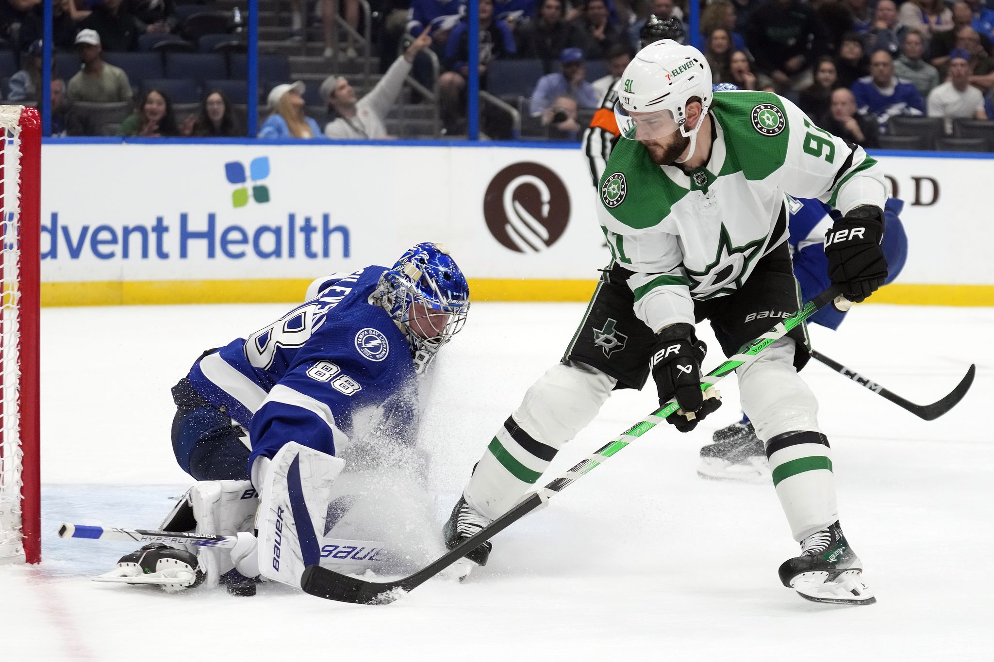 Stars can't get past Andrei Vasilevskiy in loss to Lightning