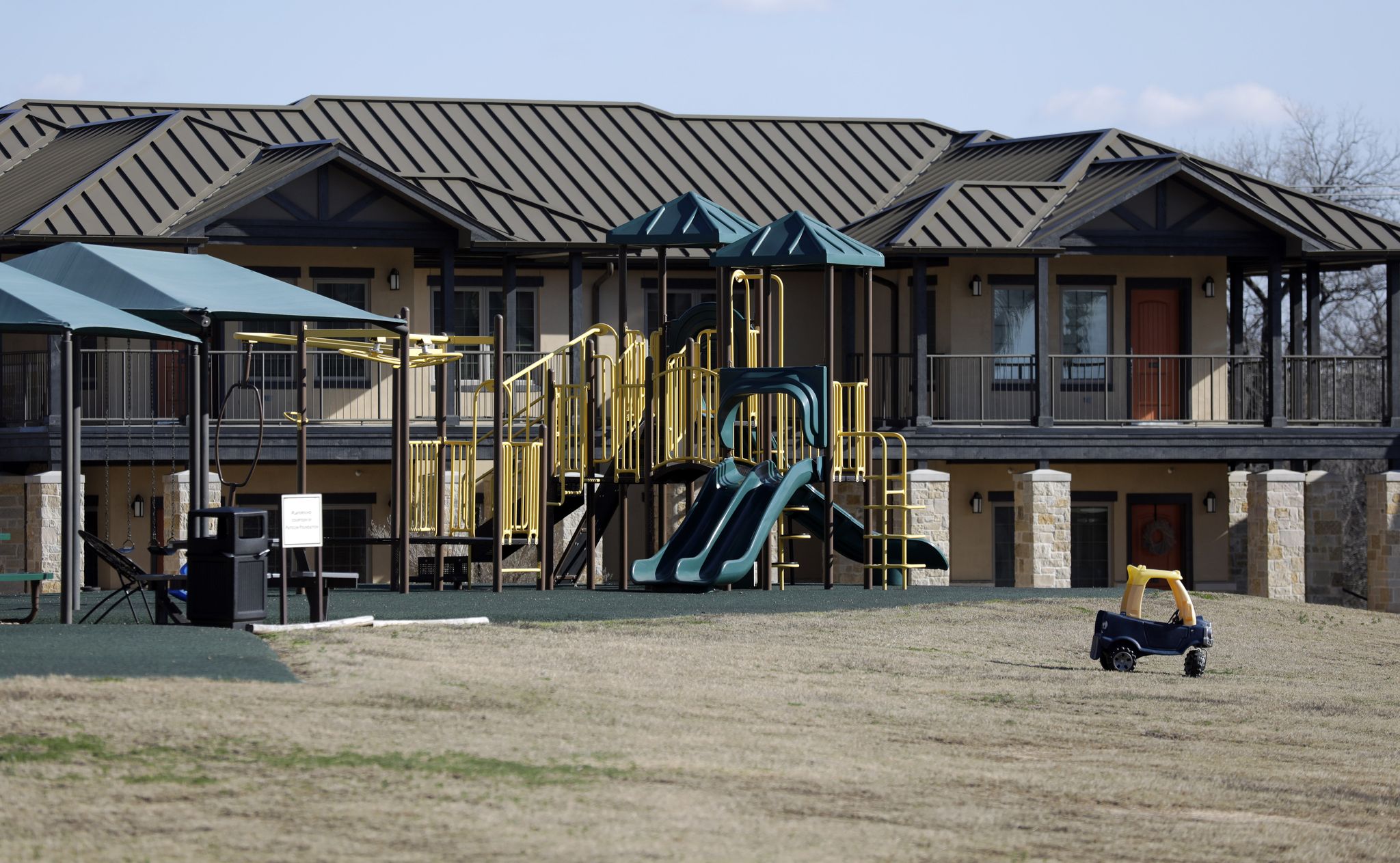 Grapevine's Gatehouse helps single mothers overcome steep barriers with ...