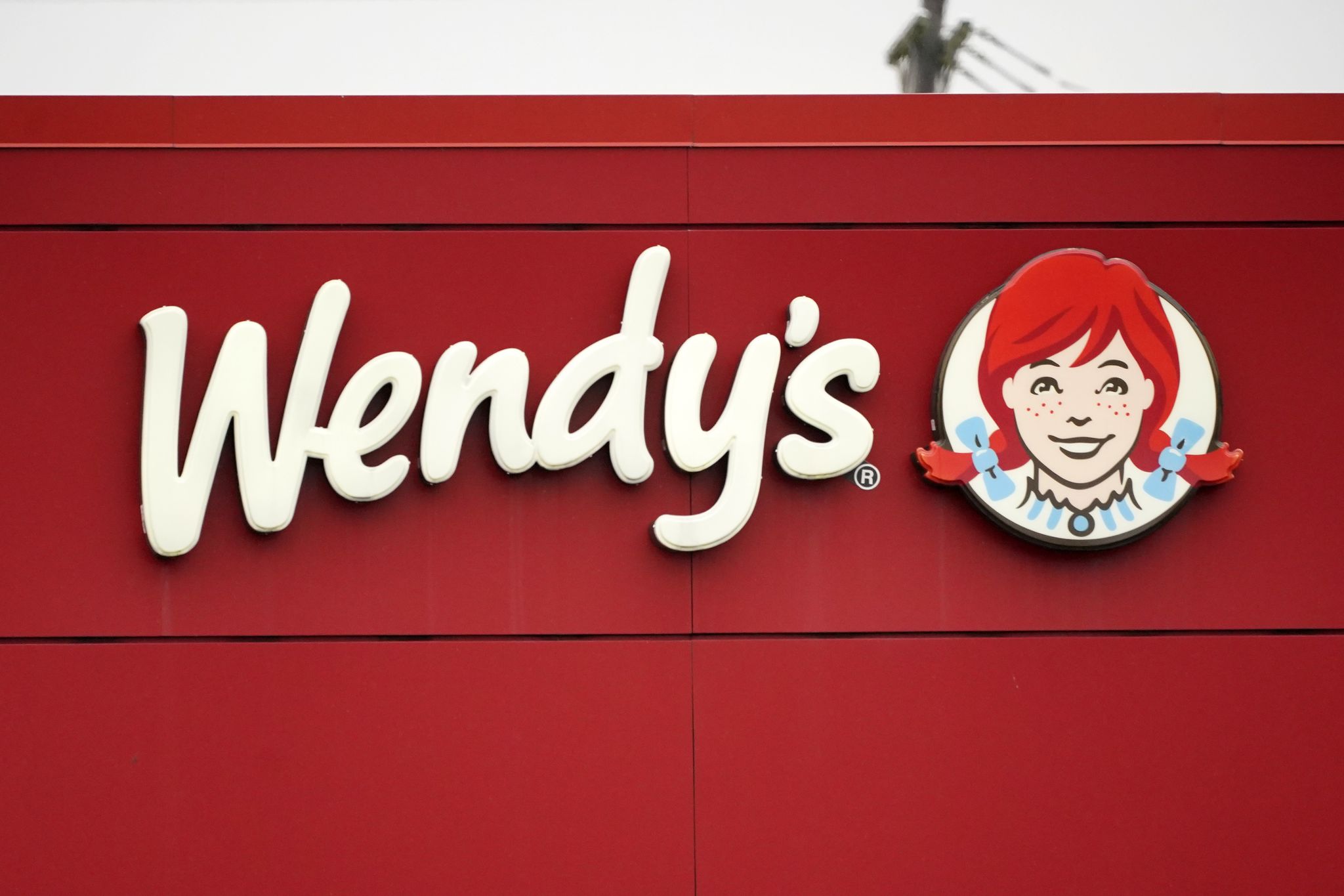 Wendy's da papas fritas y Frosty gratis este martes 7 de abril