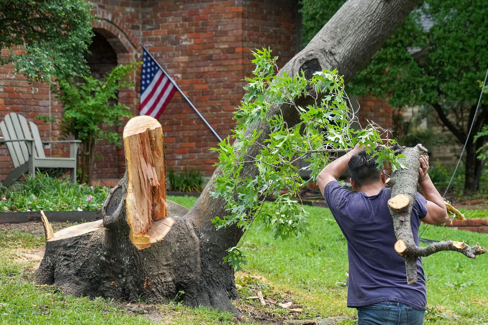 Tips from Dallas-Fort Worth residents to weather power outages