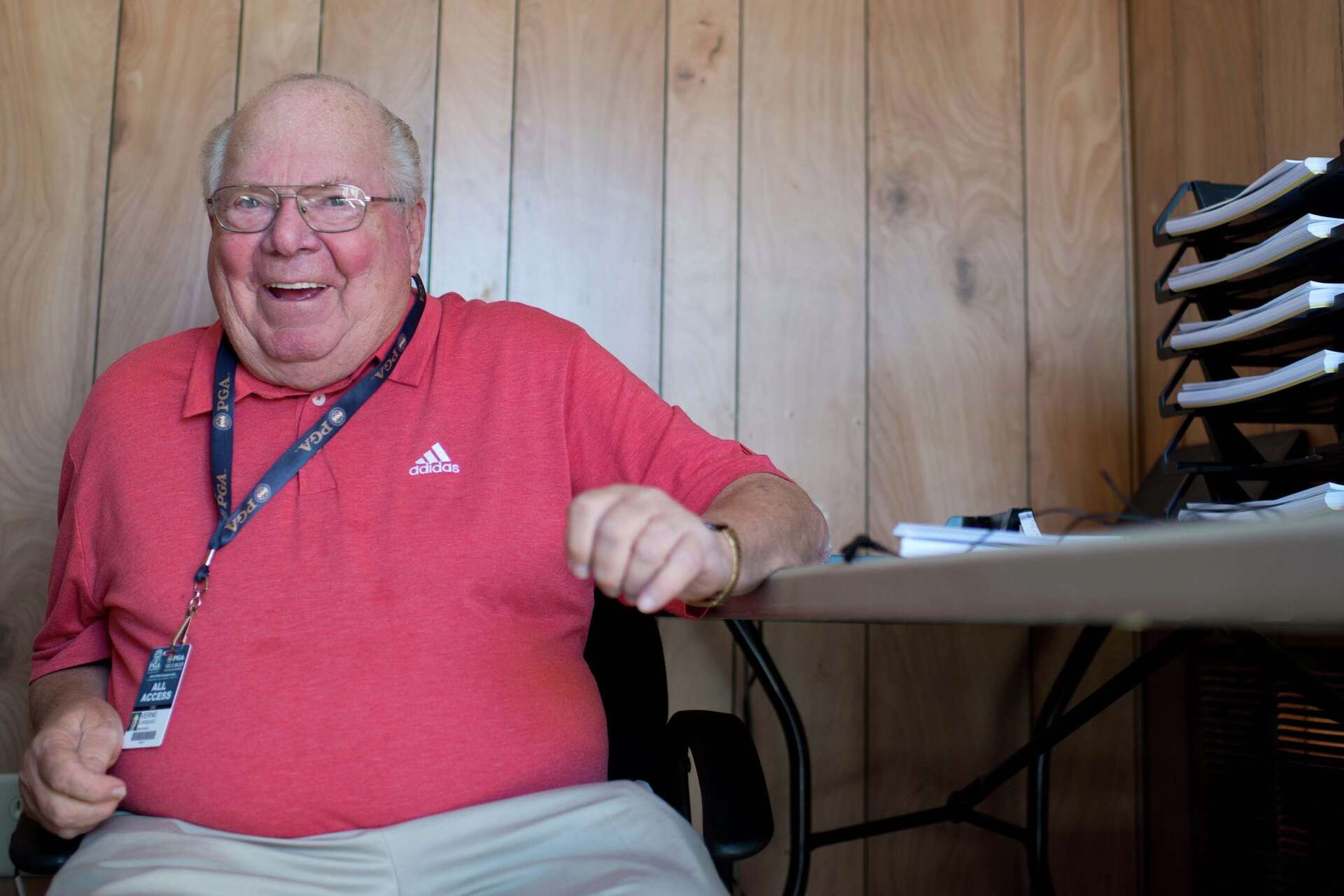 After career of iconic moments, broadcast legend Verne Lundquist signs ...