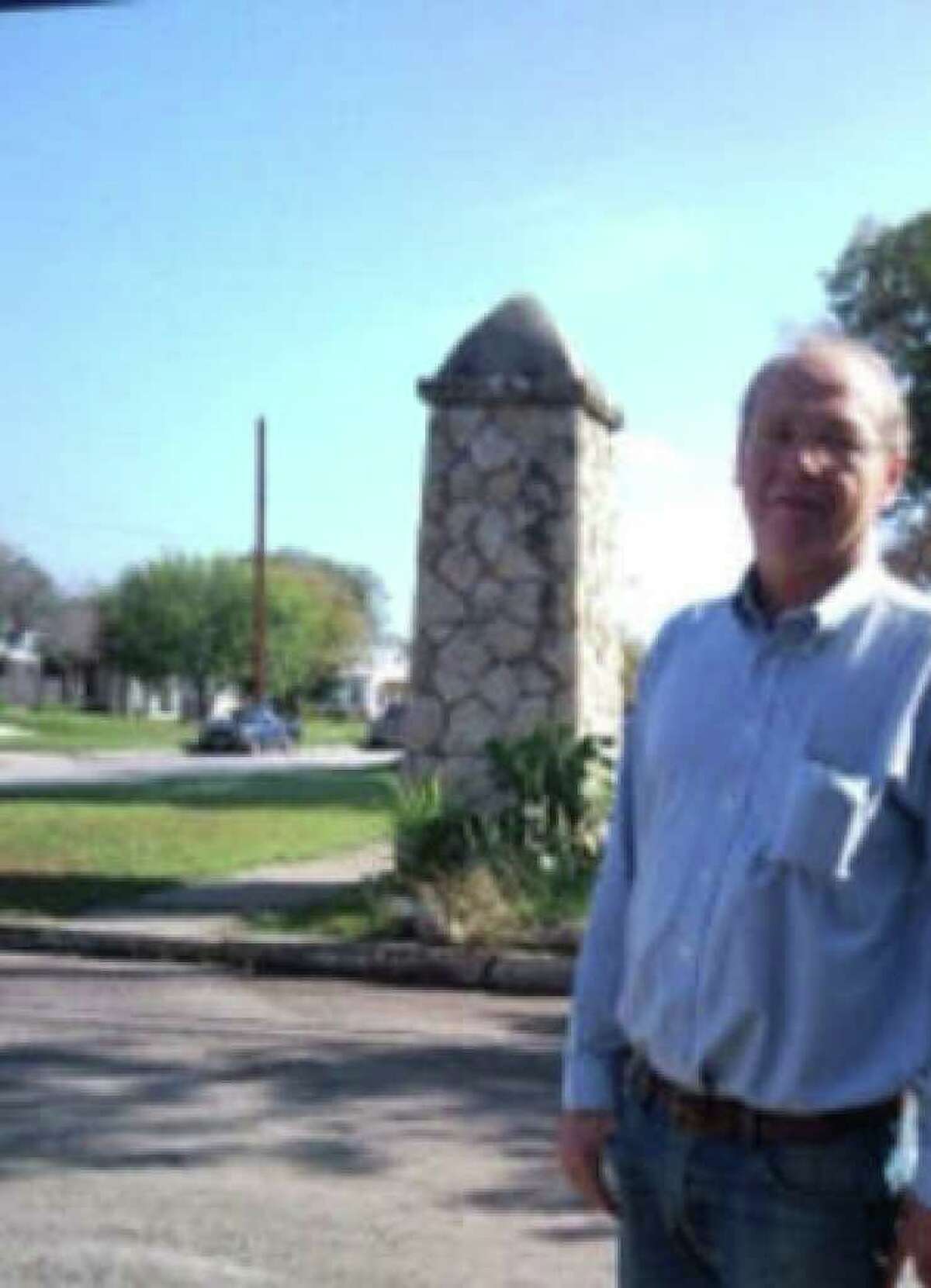 90 year-old stone obelisks get makeover
