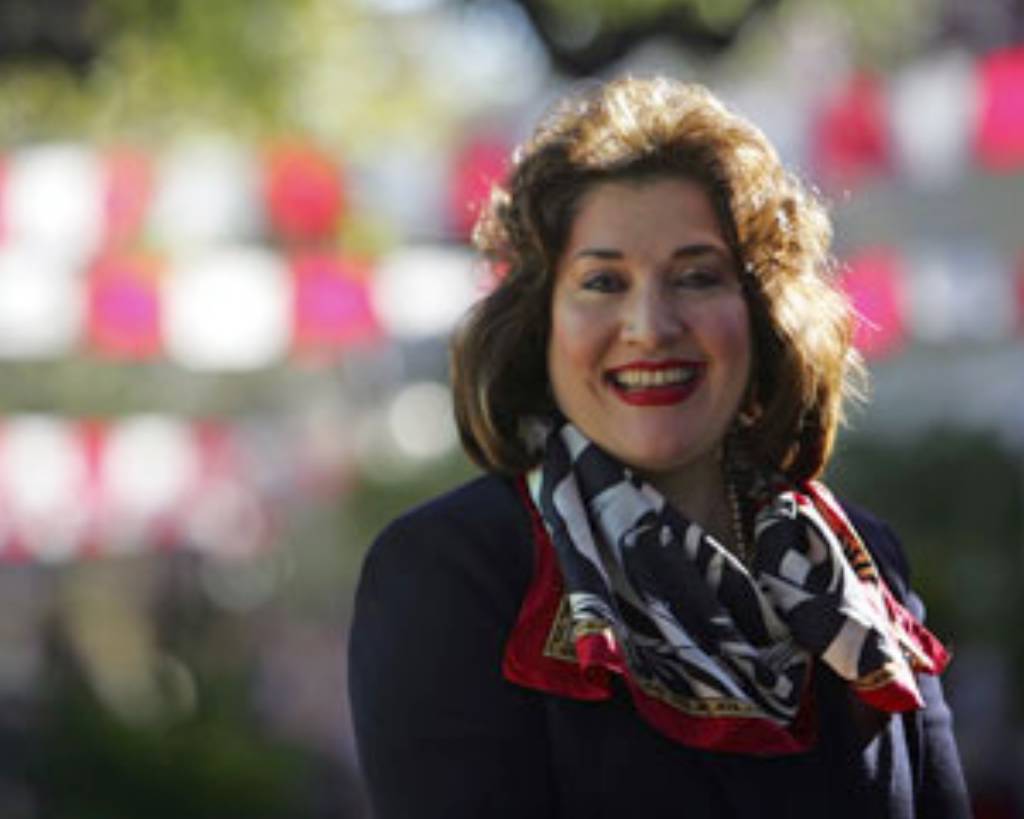 S.A.-born diplomat lands in Caracas
