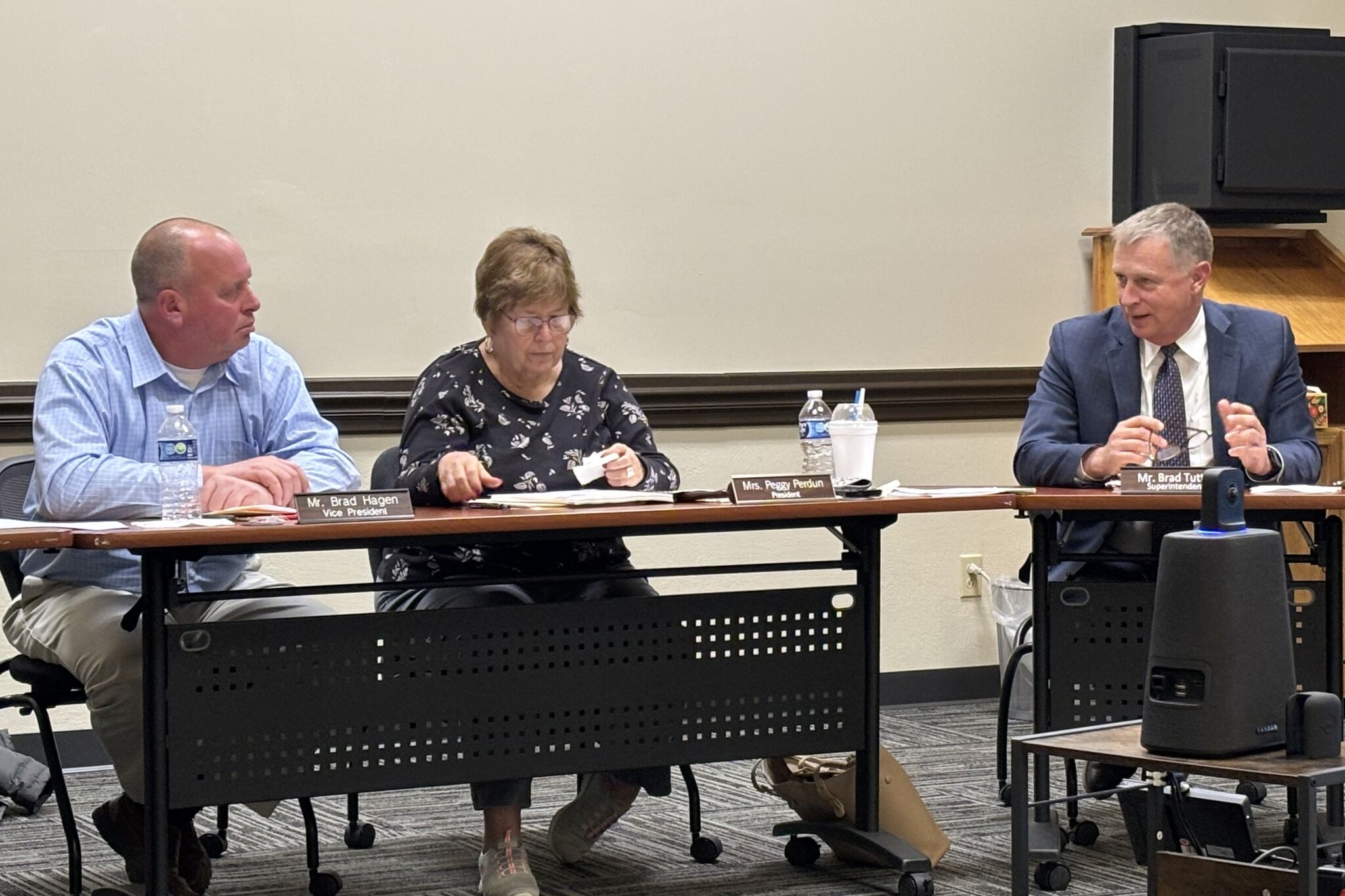 Judge rejects Brad Raffensperger's bid to loosen spending limits in ...