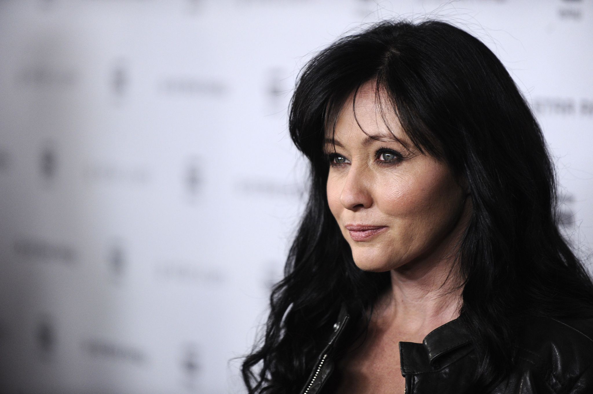 Shannen Doherty of '90210' and Charmed dies of breast cancer