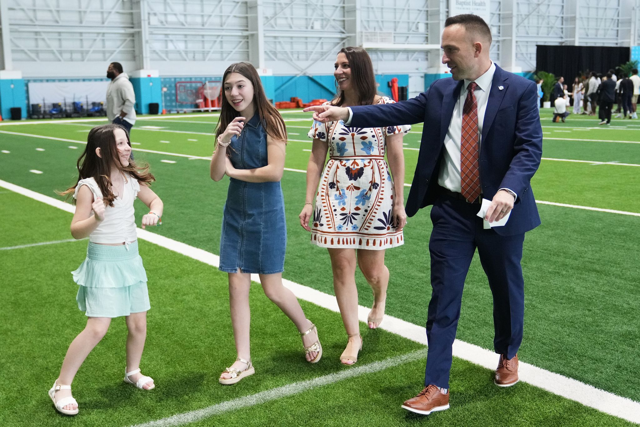 He lined fields. He did laundry. Jeff Hafley took the hard road toward ...