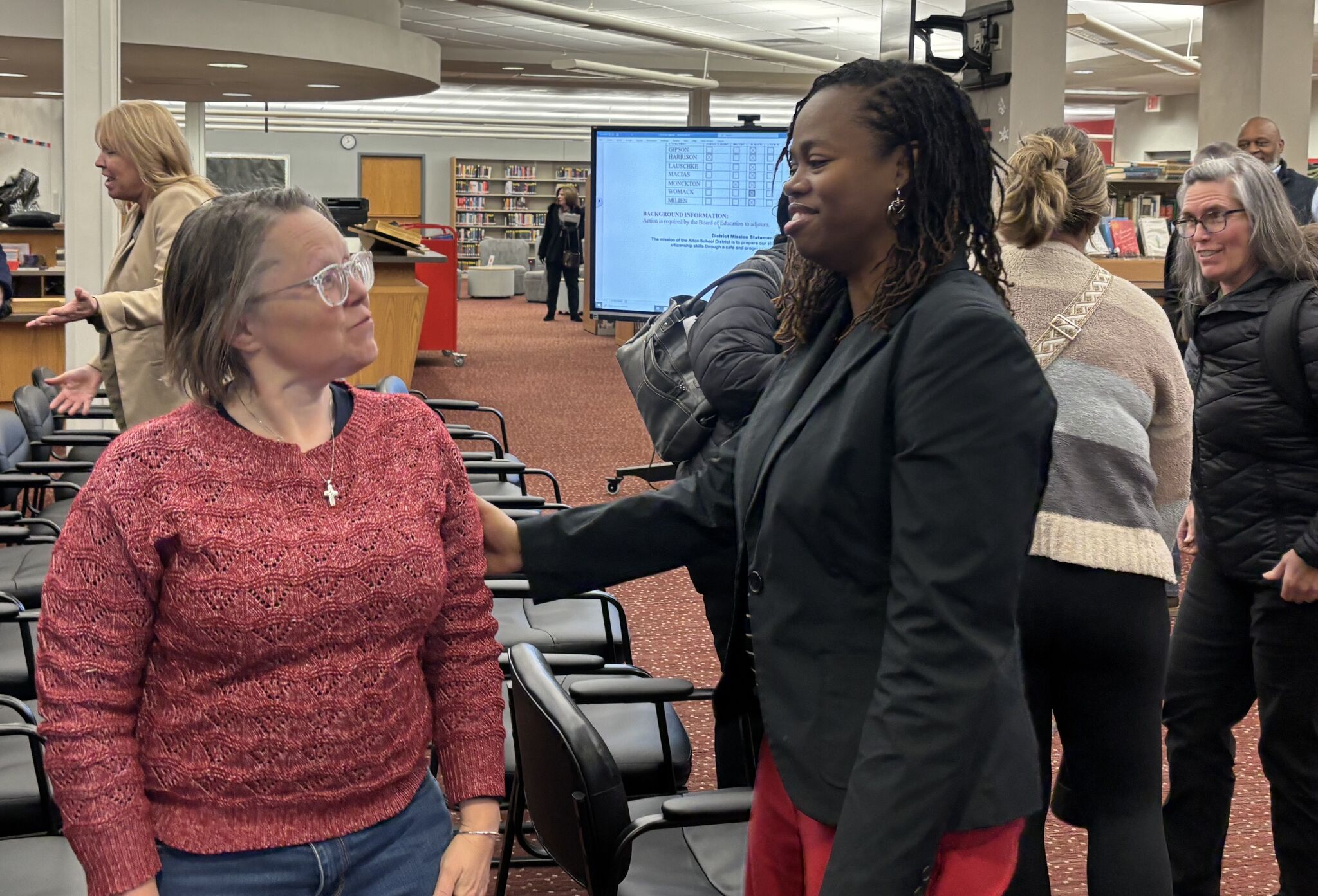 THURSDAY GIRLS BASKETBALL: Cherry leads Roxana to win over Marquette