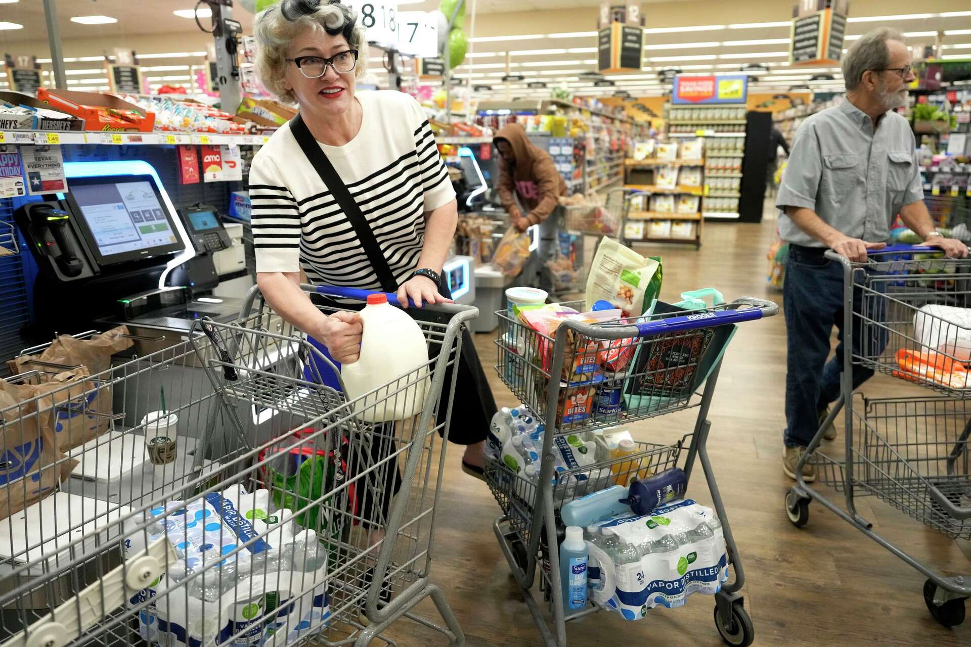 Is HEB open? Houston grocery store hours during winter storm