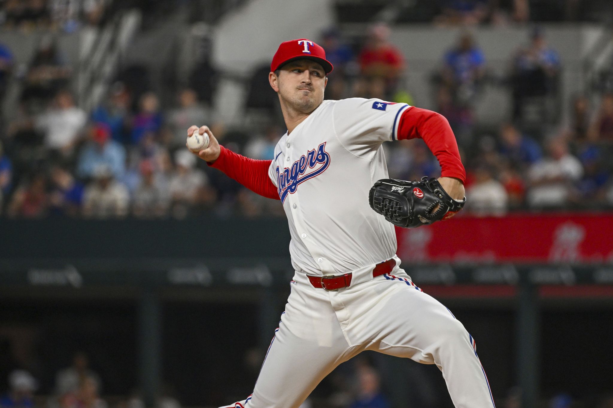 Rangers fall, but Tyler Mahle looks sharp in return from Tommy John