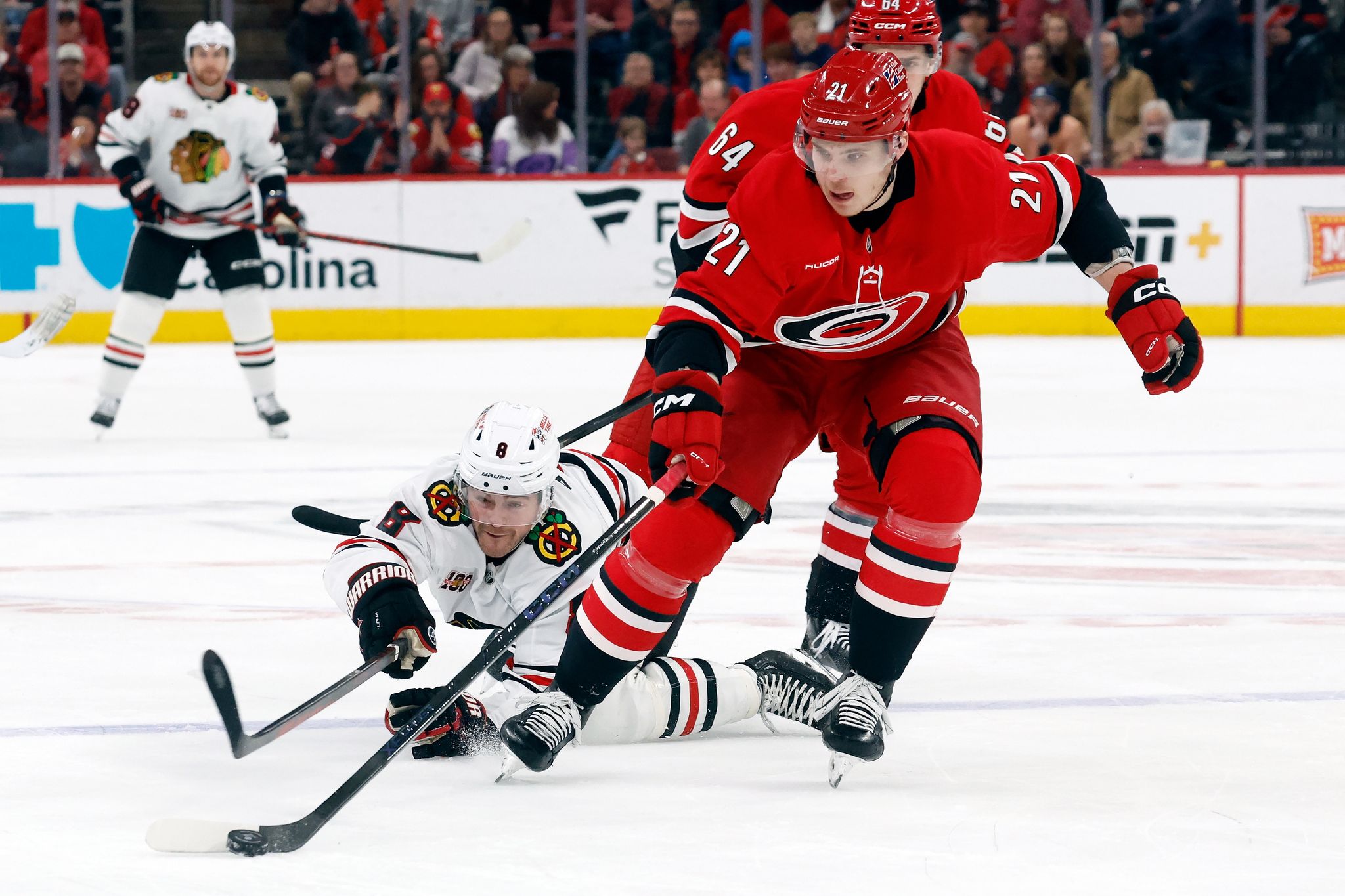 Oliver Moore scores in shootout on 21st birthday, leads Blackhawks to 4 ...