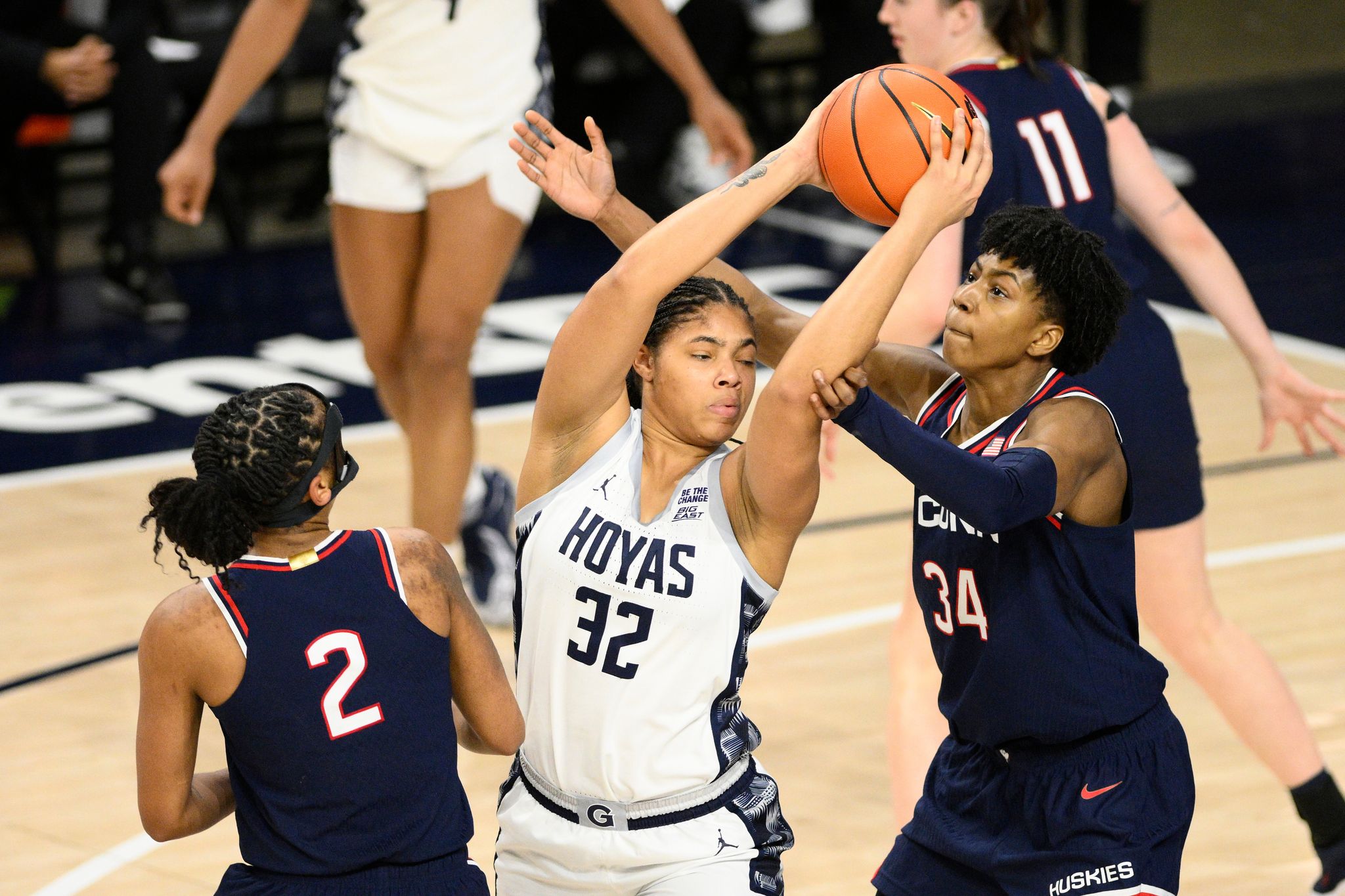 Sarah Strong, Azzi Fudd and top-ranked UConn roll past Georgetown 83-42