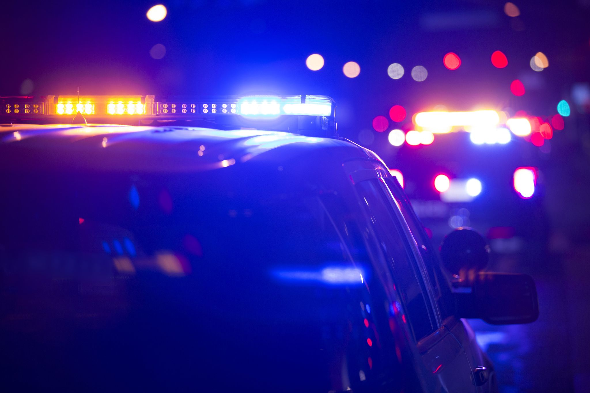 Arlington police searching for driver after fatal motorcycle wreck