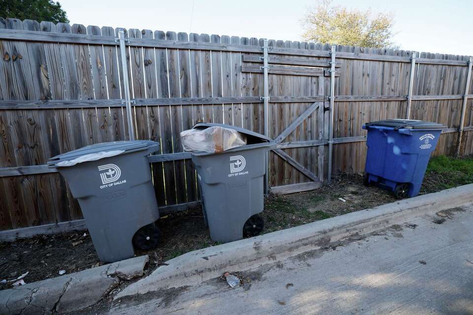 Dallas residents to weigh in on alley or curb pickup in trash survey