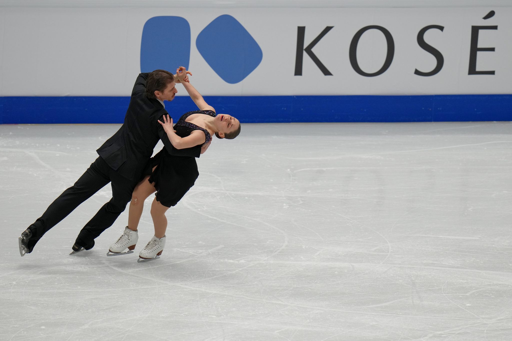 Olympic skaters Zingas and Kolesnik lead US ice dance sweep at Four ...