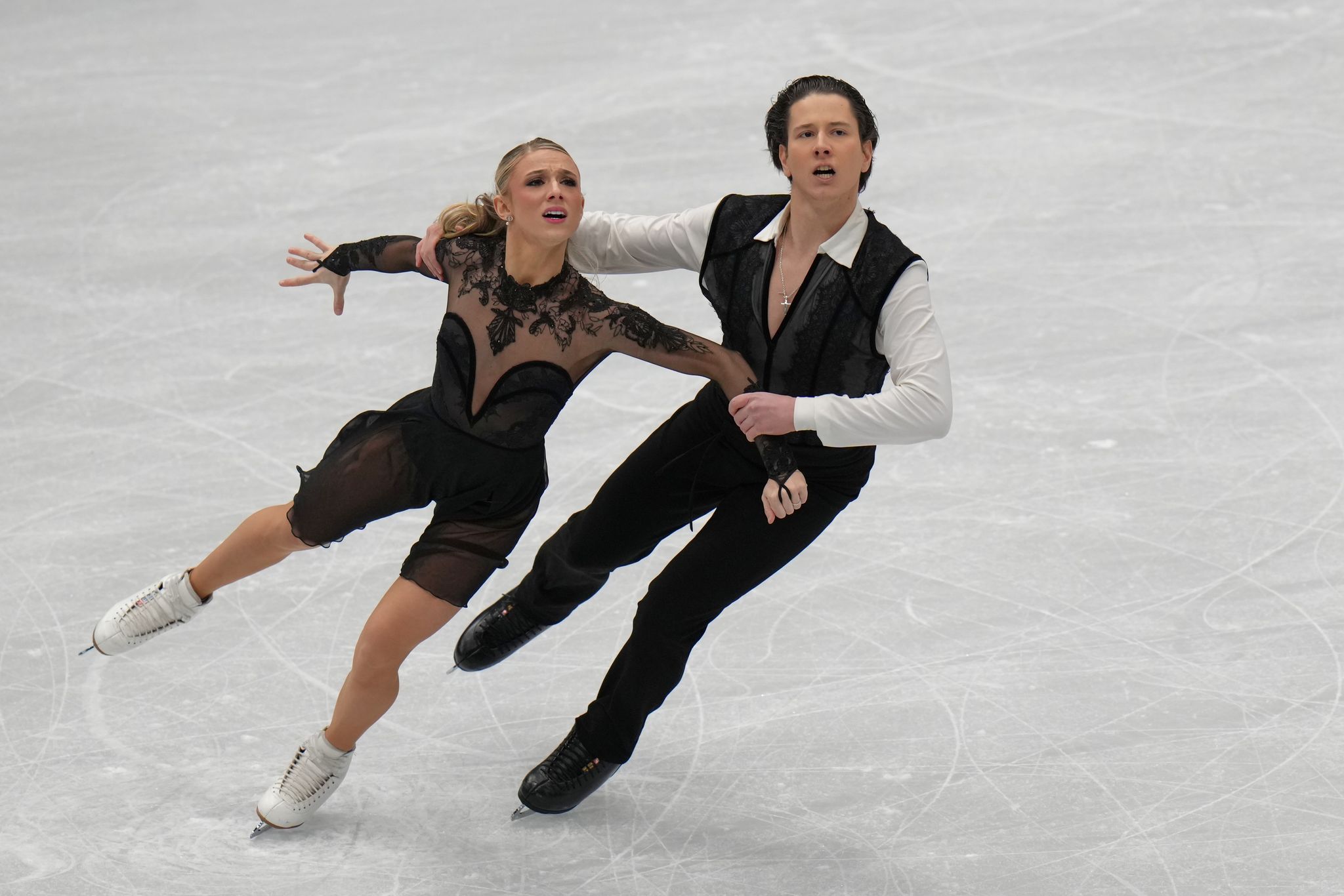 After 4 long years, US figure skater reunites with family from war-torn ...