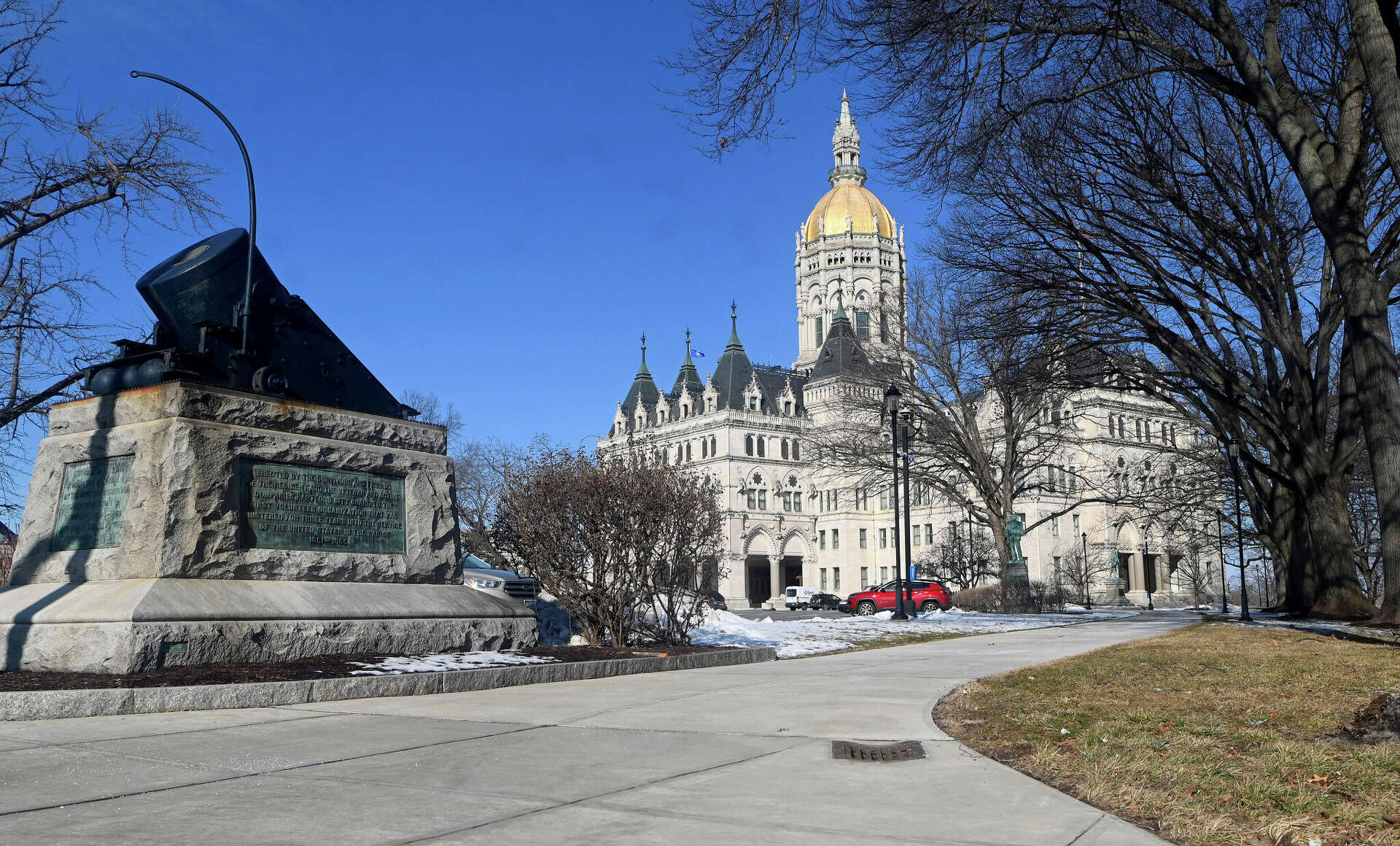 Inside Connecticut's $6 billion payroll: Coaches, overtime and doctors