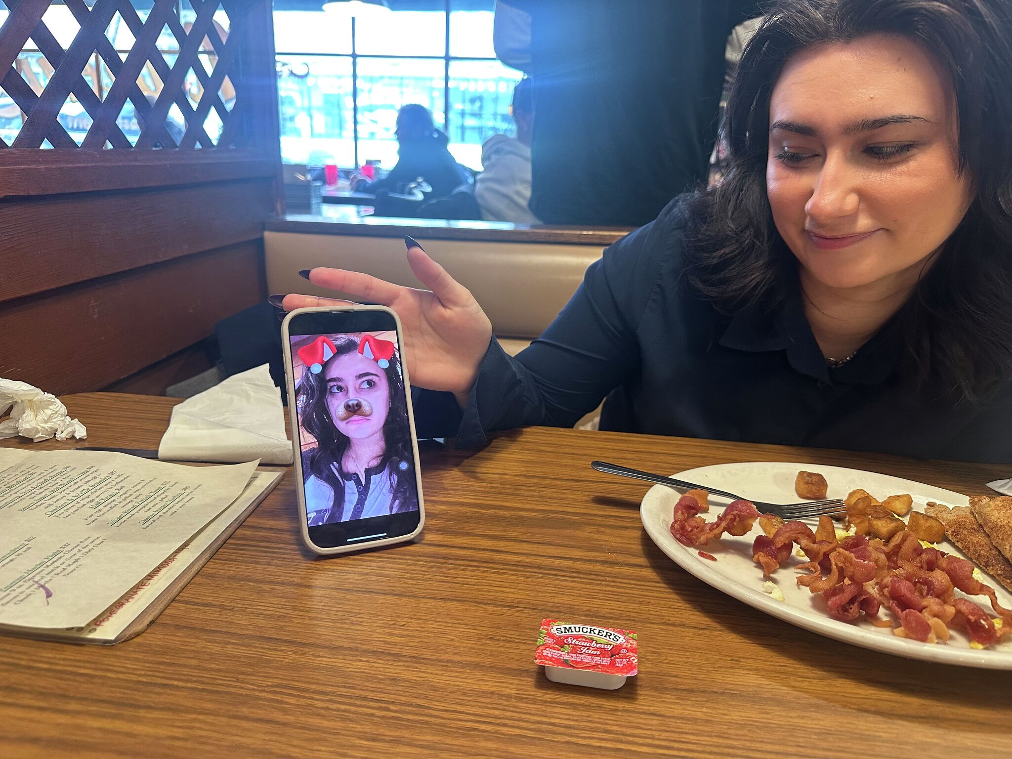 What is the 2016 trend? Why people are reminiscing on social media