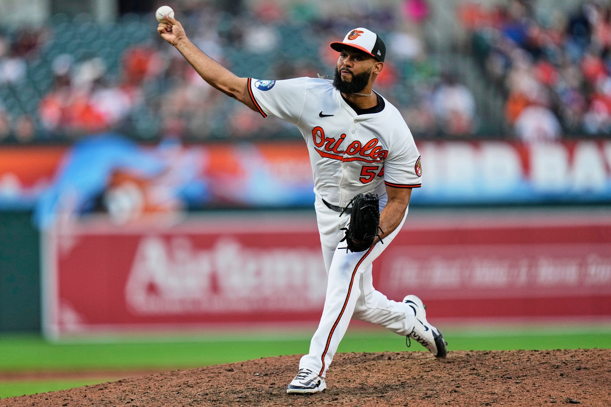 White Sox add right-hander Seranthony Domínguez to their bullpen, AP ...