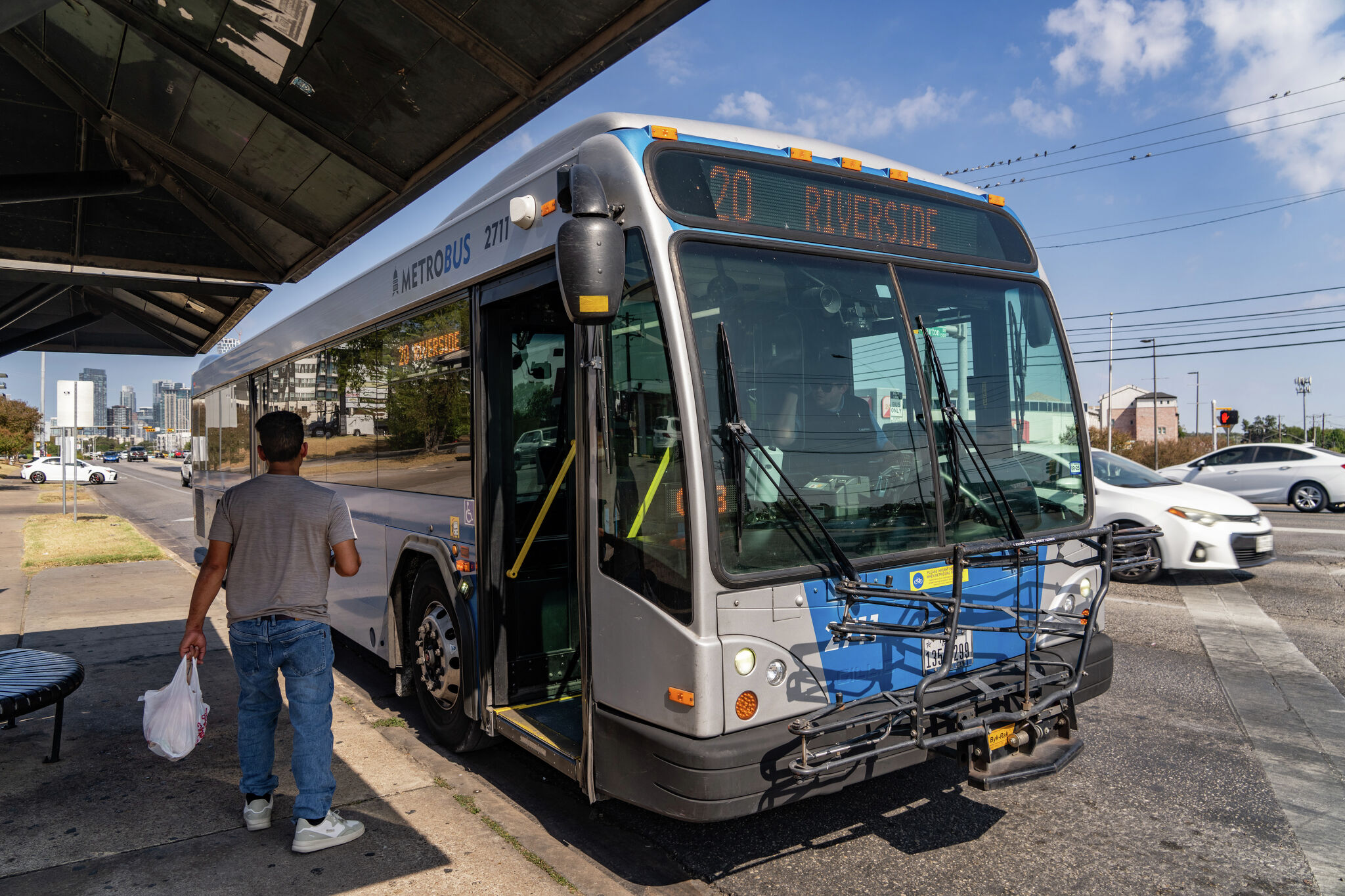 3 hospitalized after stabbing on CapMetro bus in Austin