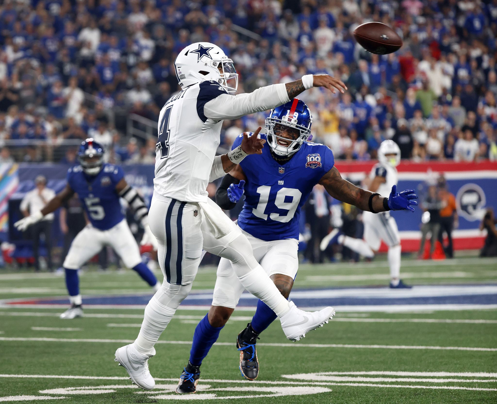 Cowboys avoid panic scenario with essential win over Giants