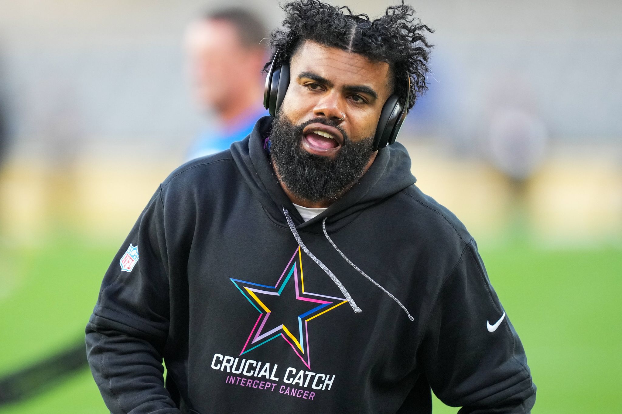 Cowboys use just two active RBs vs. Steelers