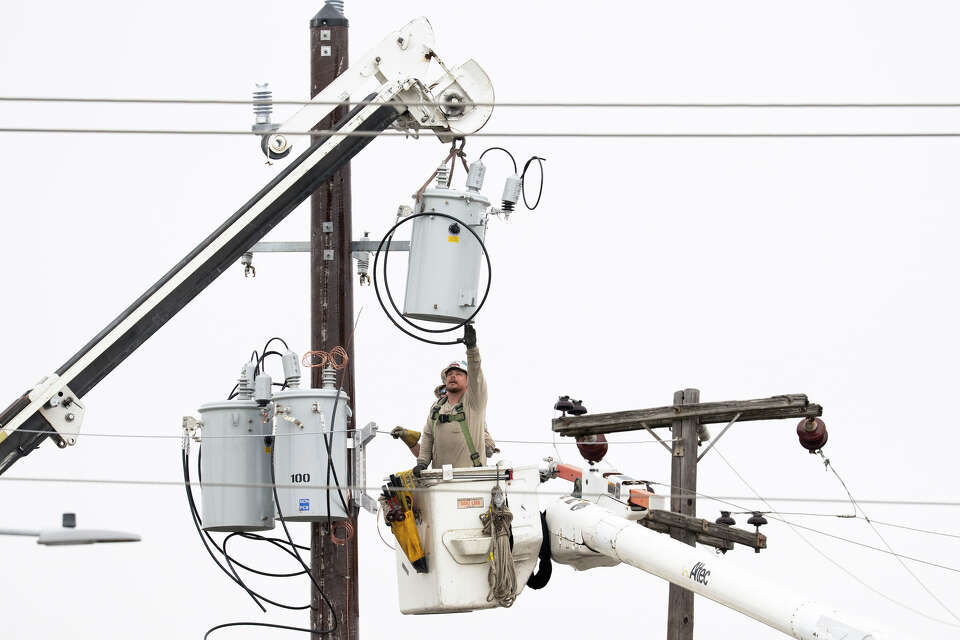 CenterPoint restored 30,000 customer outages since Saturday