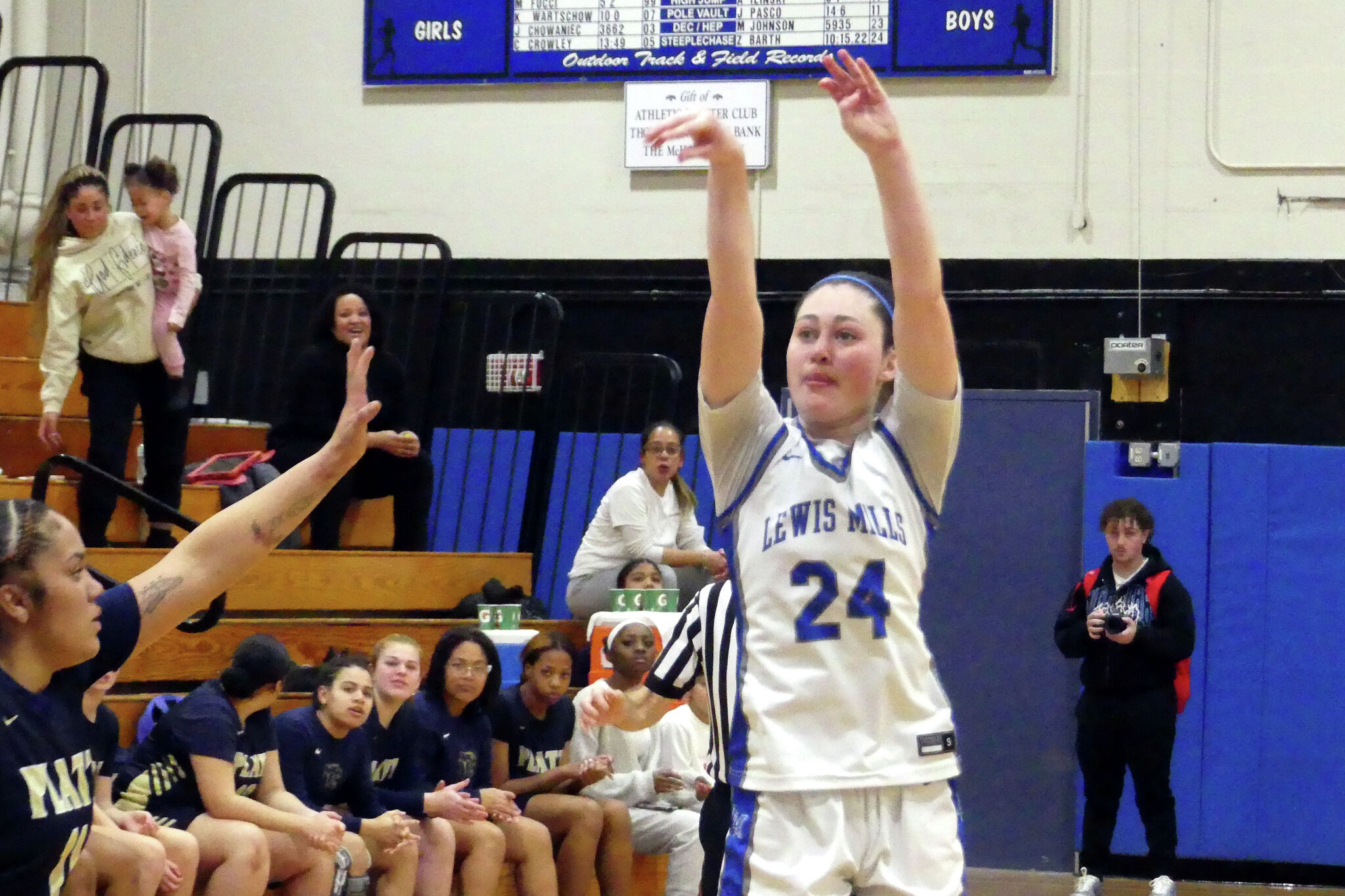 Inspired by Caitlin Clark, CT point guard makes 11 3-pointers in game
