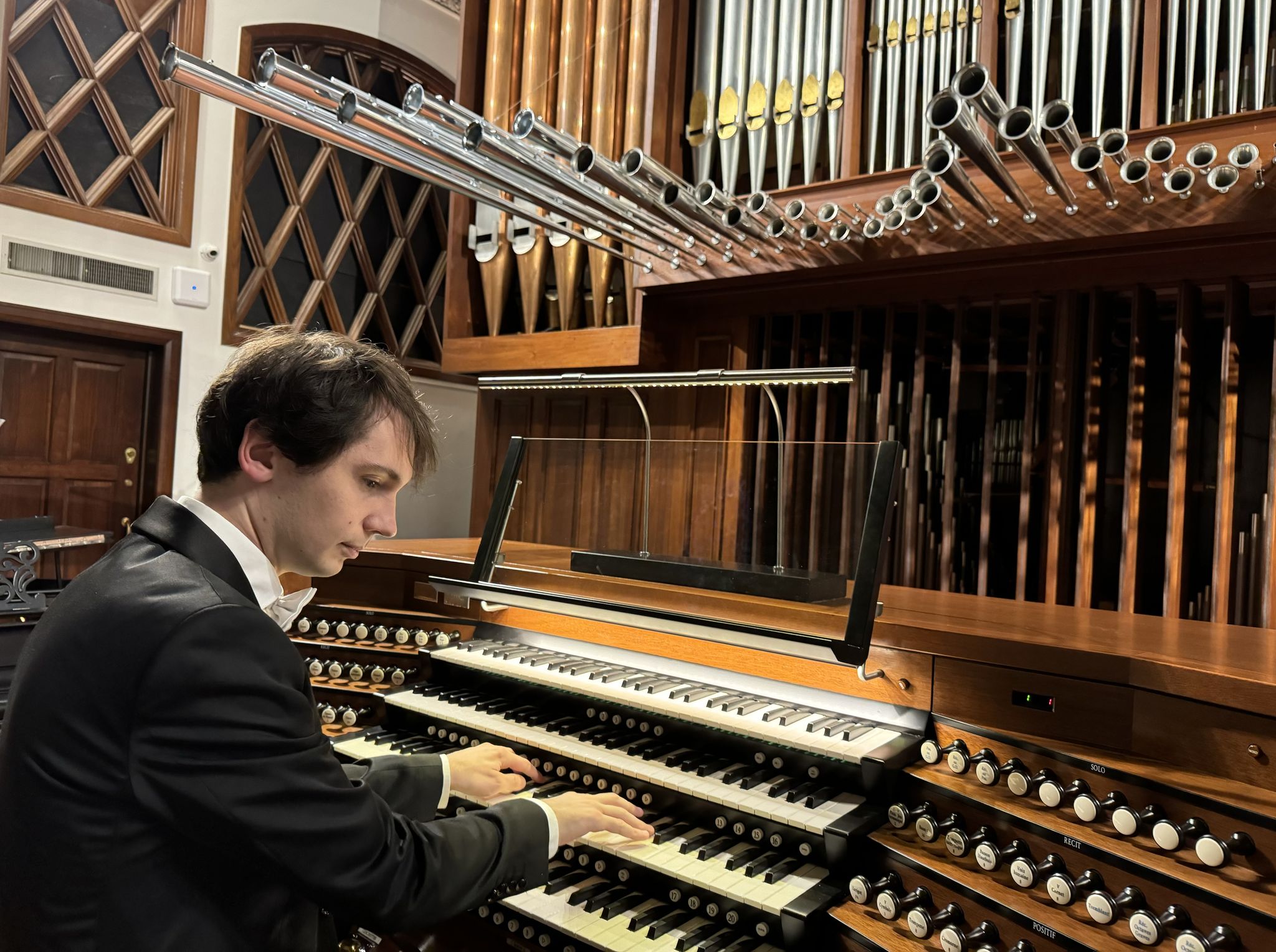 Review: Organ recitals on two French-influenced Dallas organs