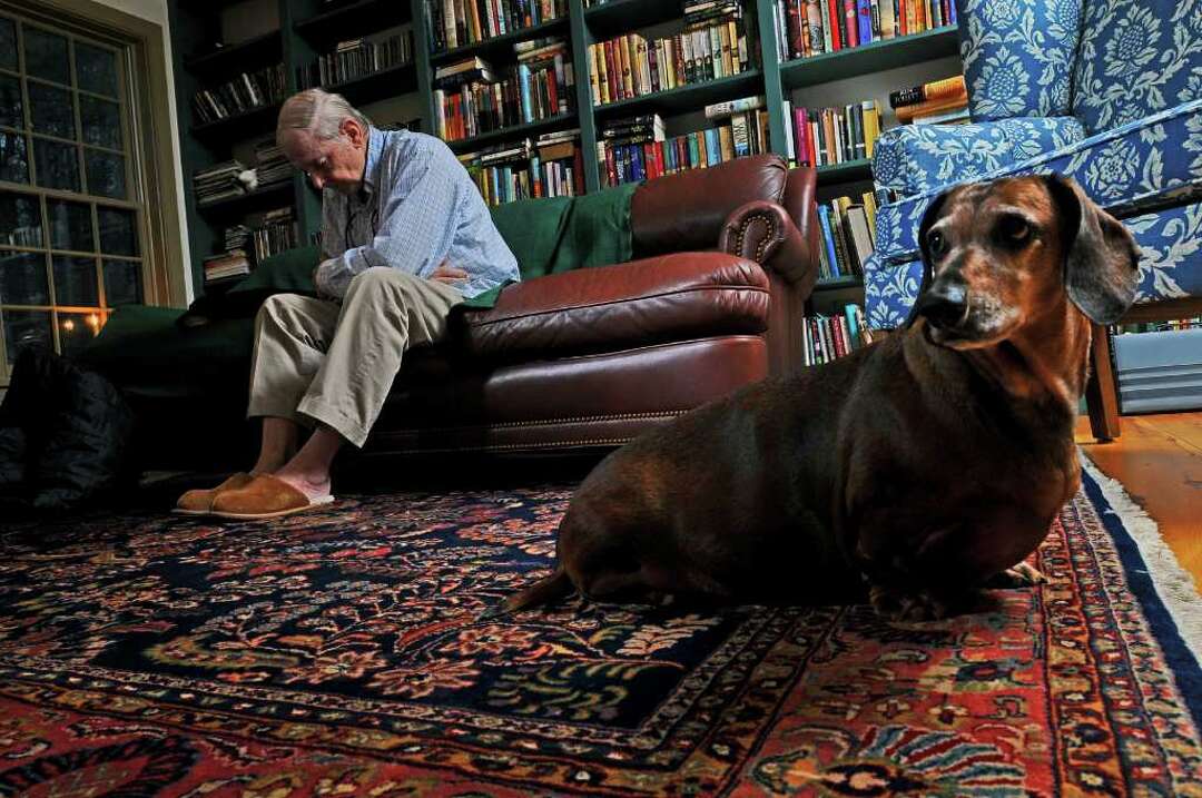 Battling chronic pain, retired anchor Ed Dague toughs out a memoir