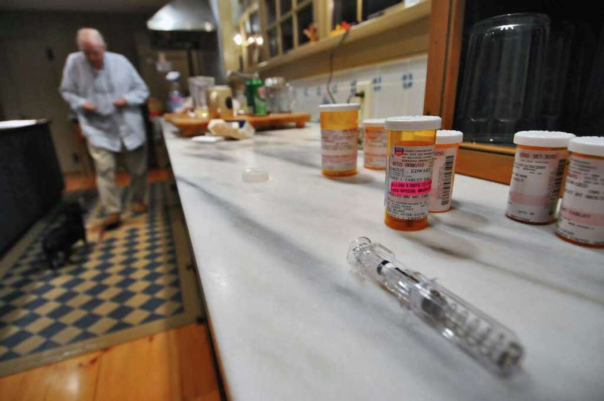 Battling chronic pain, retired anchor Ed Dague toughs out a memoir