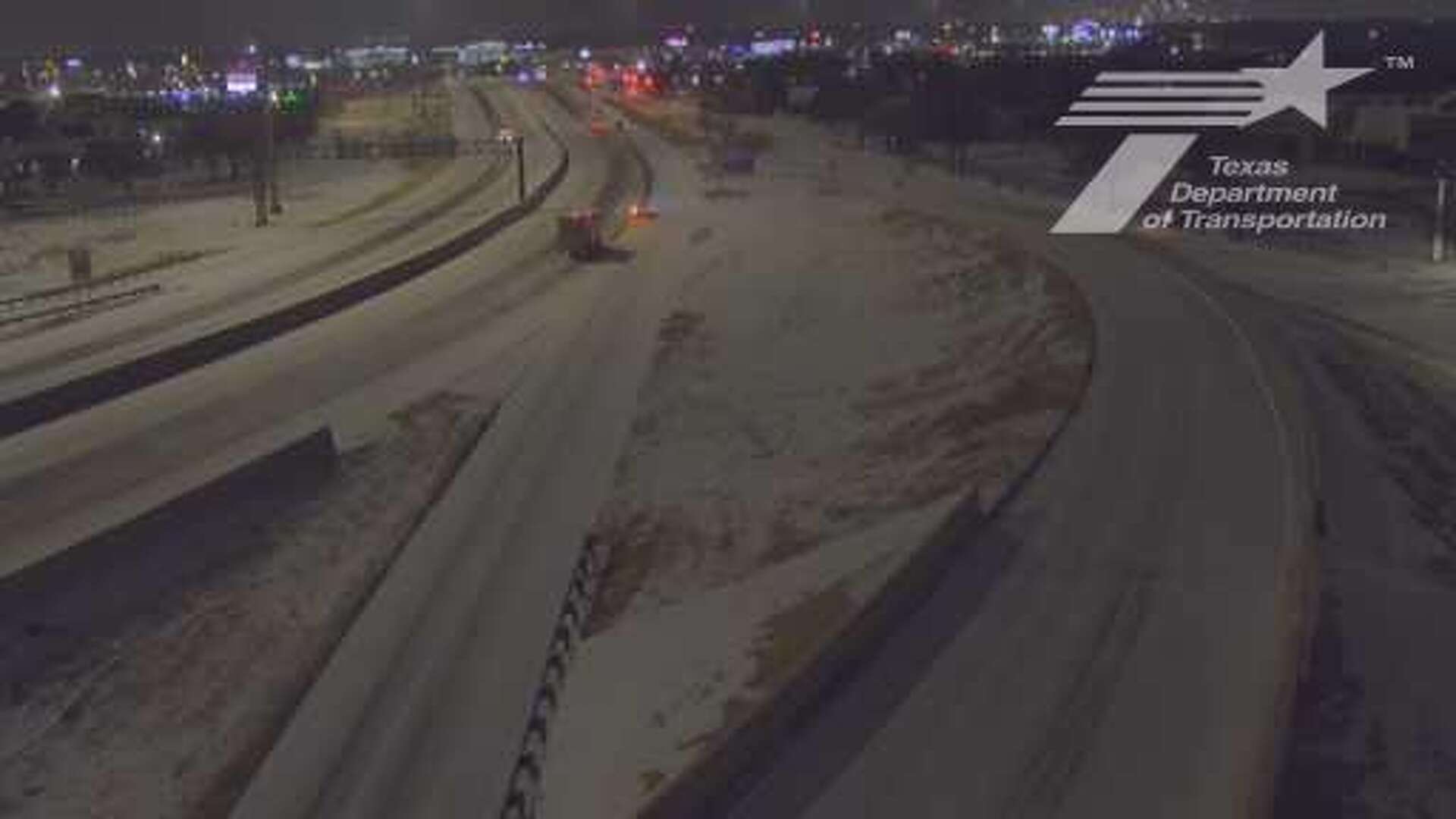 Snow blankets Texas right now as winter weather finally moves in