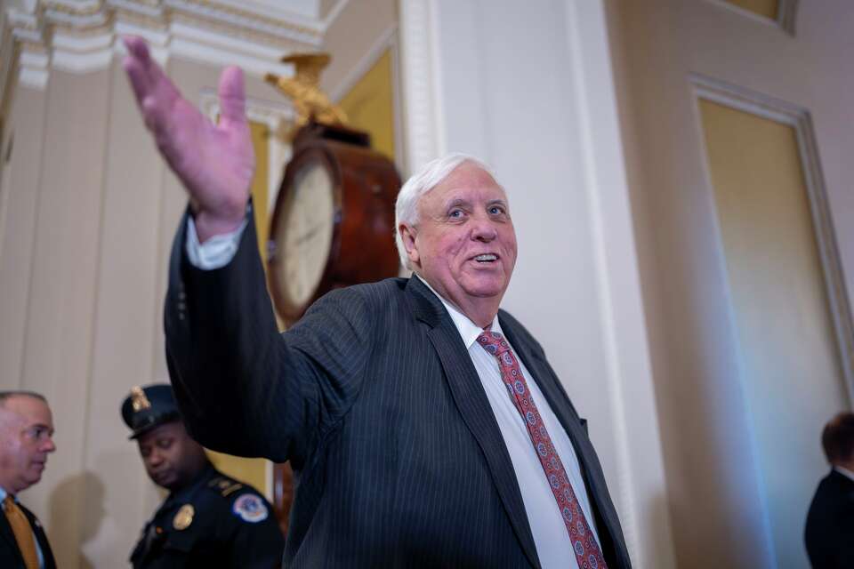 Dallas billionaire, U.S. Senator feud over The Greenbrier Resort