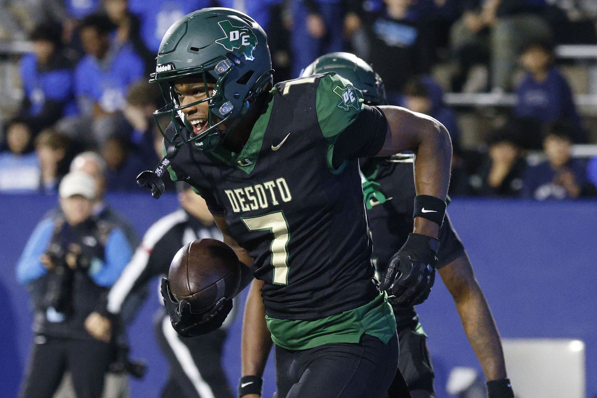 DeSoto 5-star wide receiver Ethan Feaster reclassifies to Class of 2026