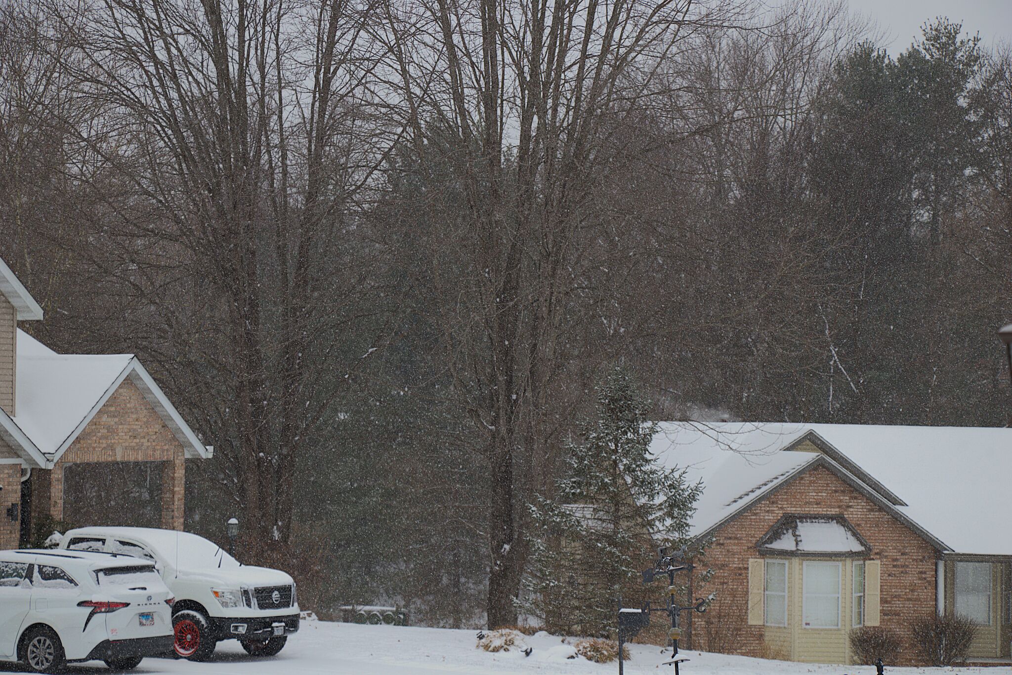 Booth's 28 lead Samford past Chattanooga 75-64
