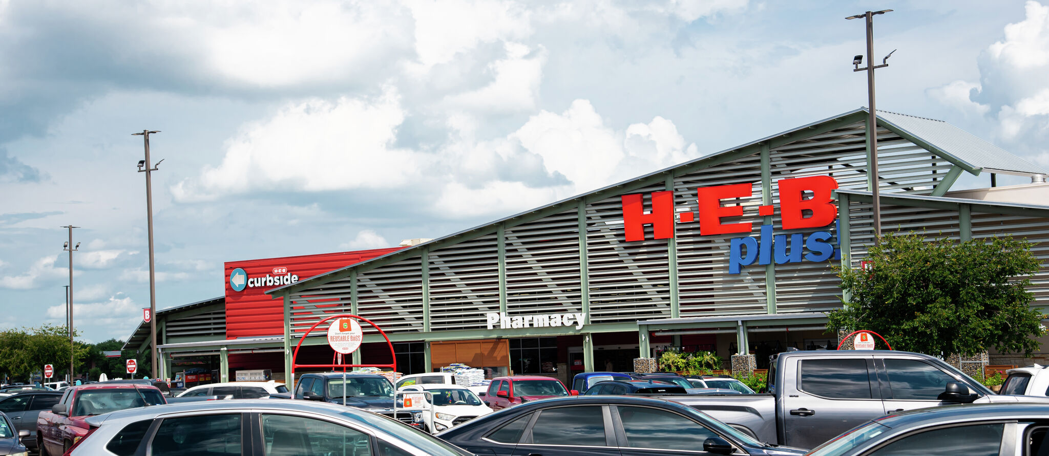 H-E-B updates store hours due to Texas winter storm
