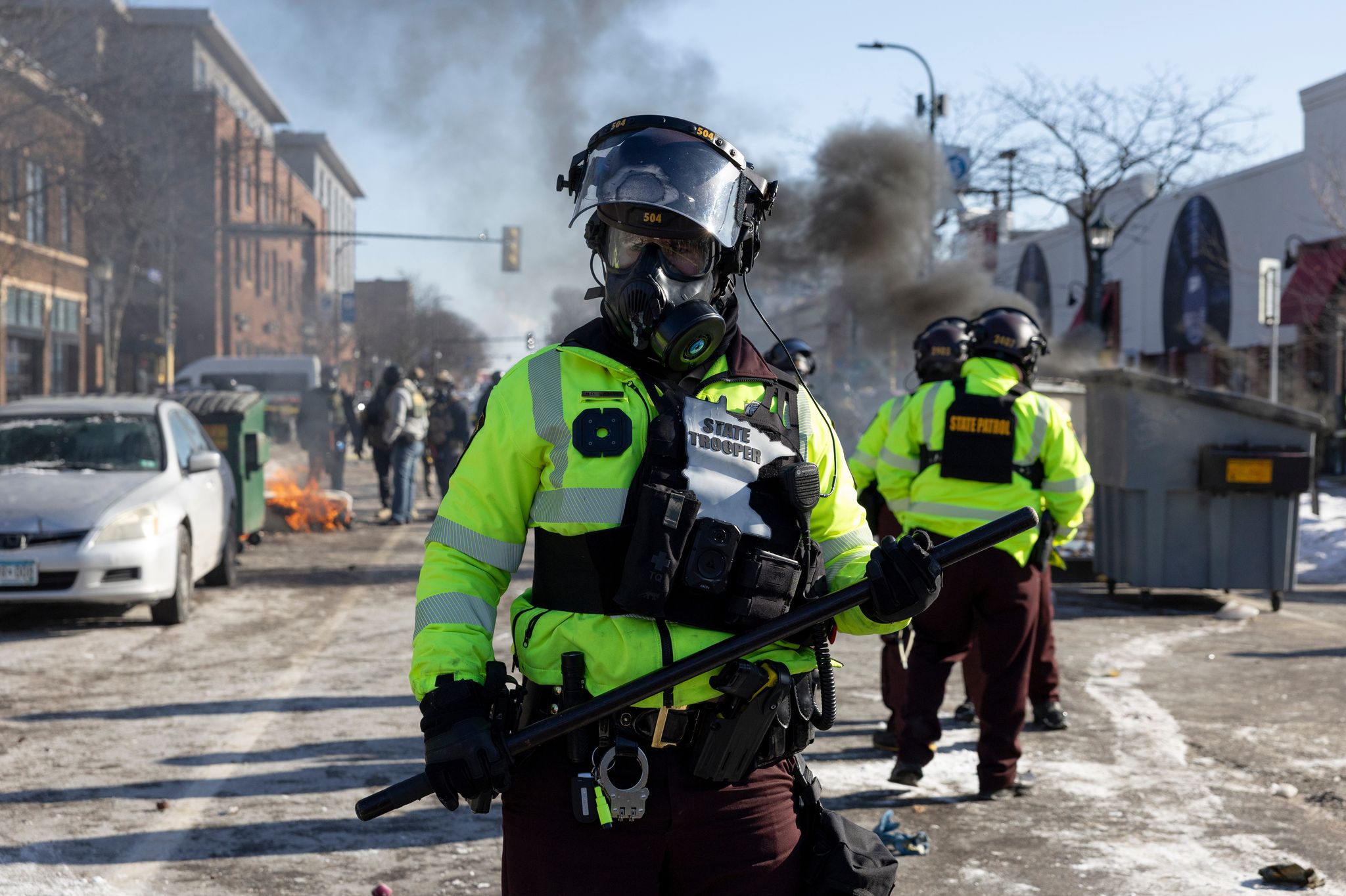 From frigid quiet to outraged sorrow, a few hours on Minneapolis street ...