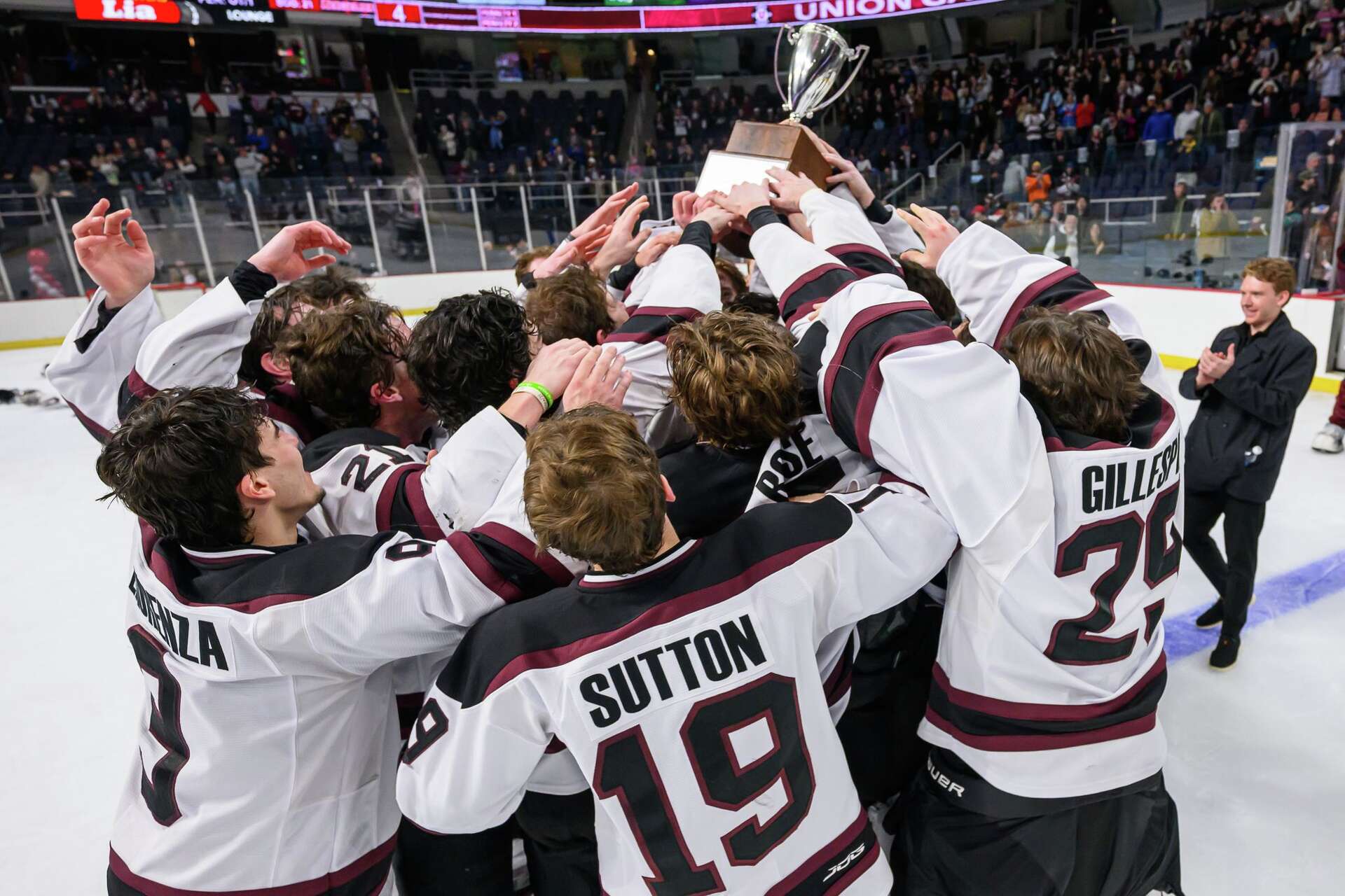Union men's hockey rallies past RPI for fifth straight Mayor's Cup win