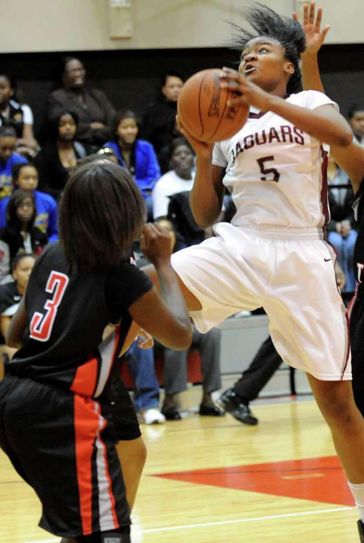 Ozen girls reach BISD/YMBL final
