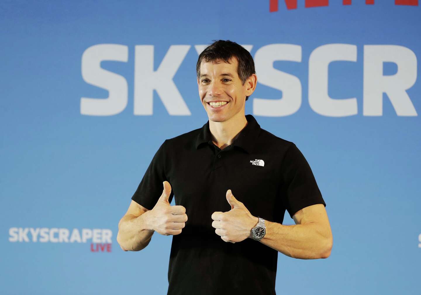 American rock climber Alex Honnold reaches top of Taipei 101 skyscraper ...