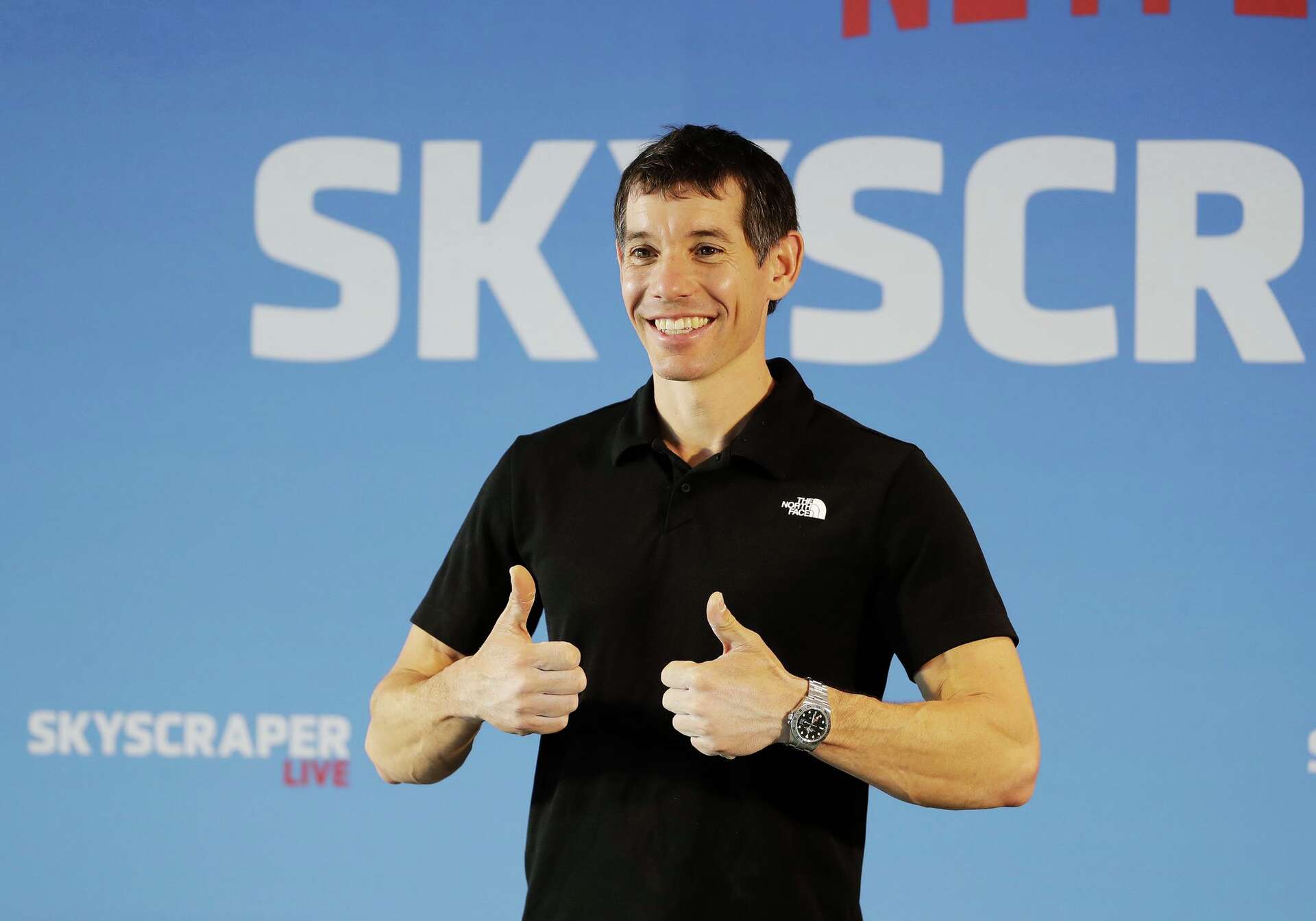 American rock climber Alex Honnold reaches top of Taipei 101 skyscraper ...