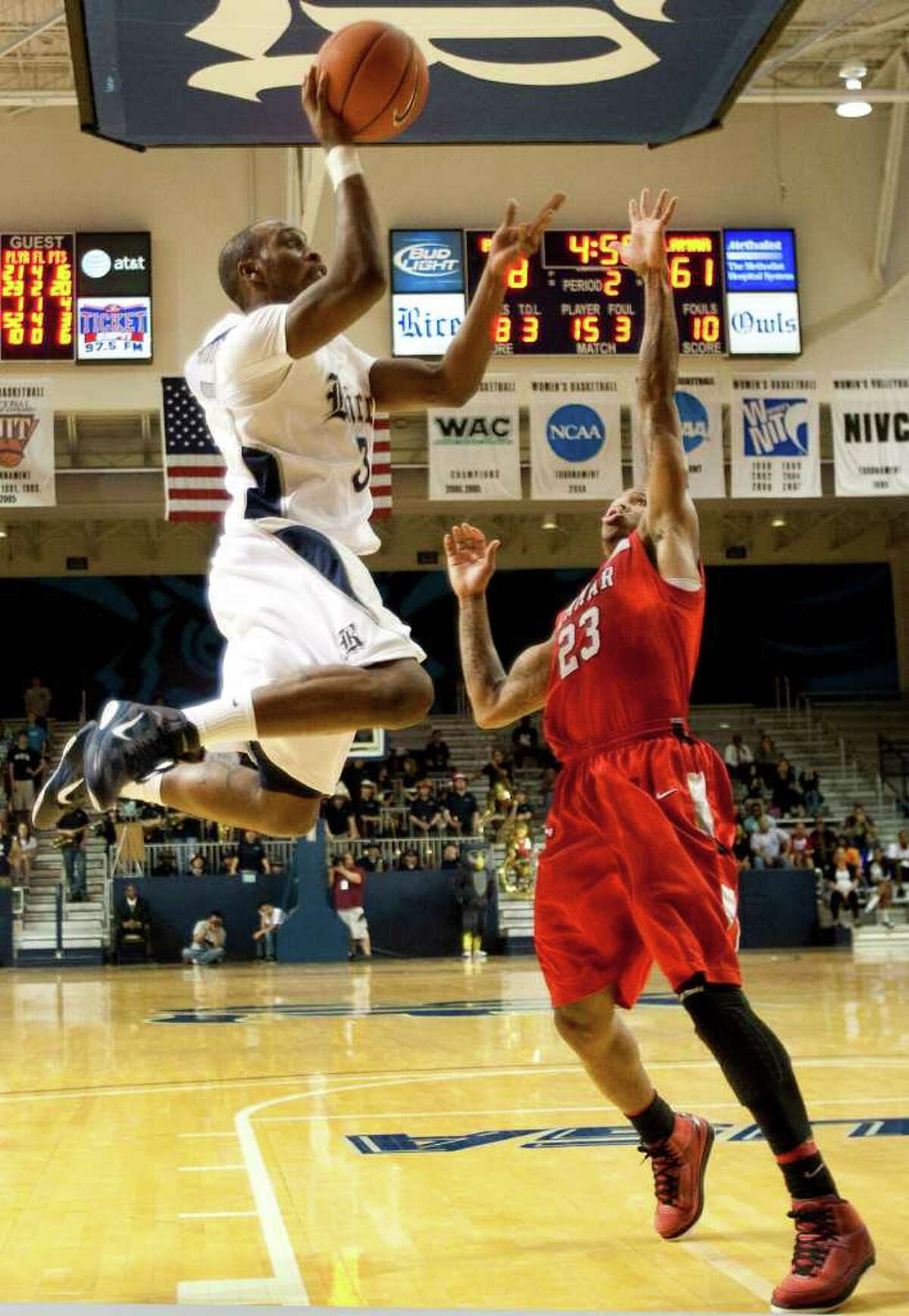 Lamar blows 10-point lead in loss at Rice