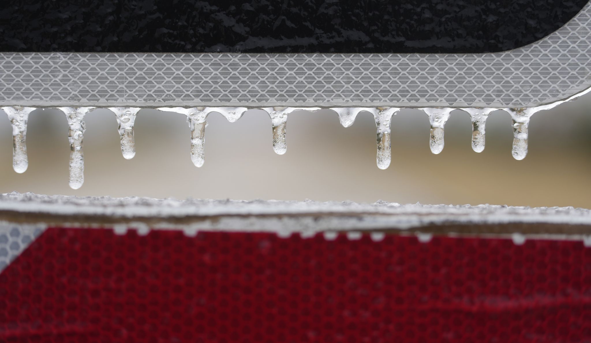 Winter storm live updates: Houston power outages, road conditions