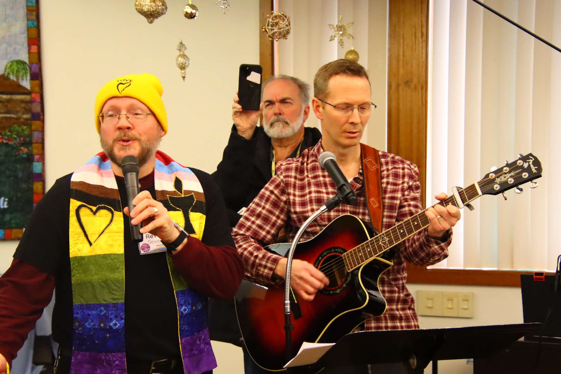 Midland pastor joins Minneapolis protest after ICE shooting