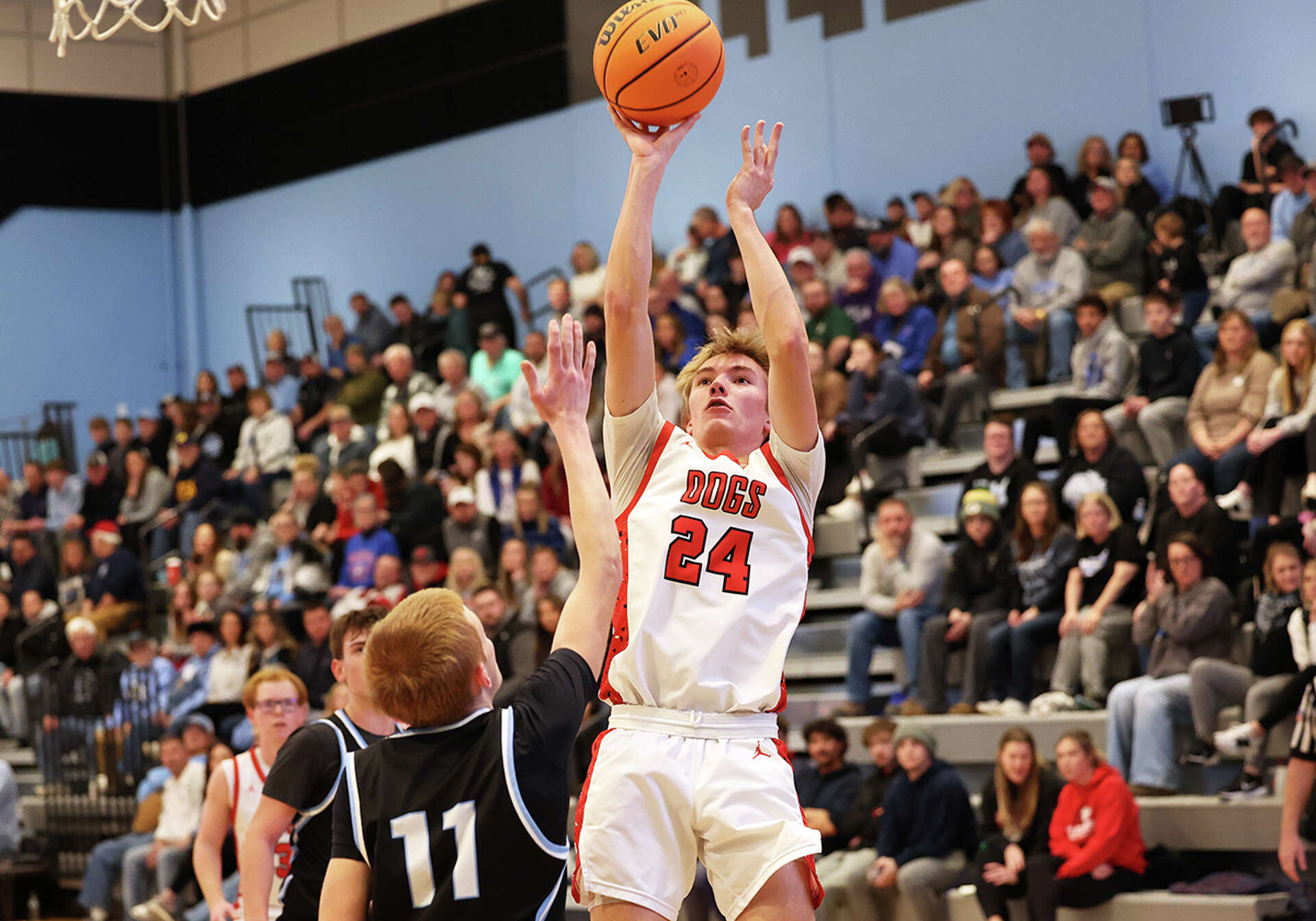Hot Hand Luke: Moore steps up as another threat for 18-1 Staunton