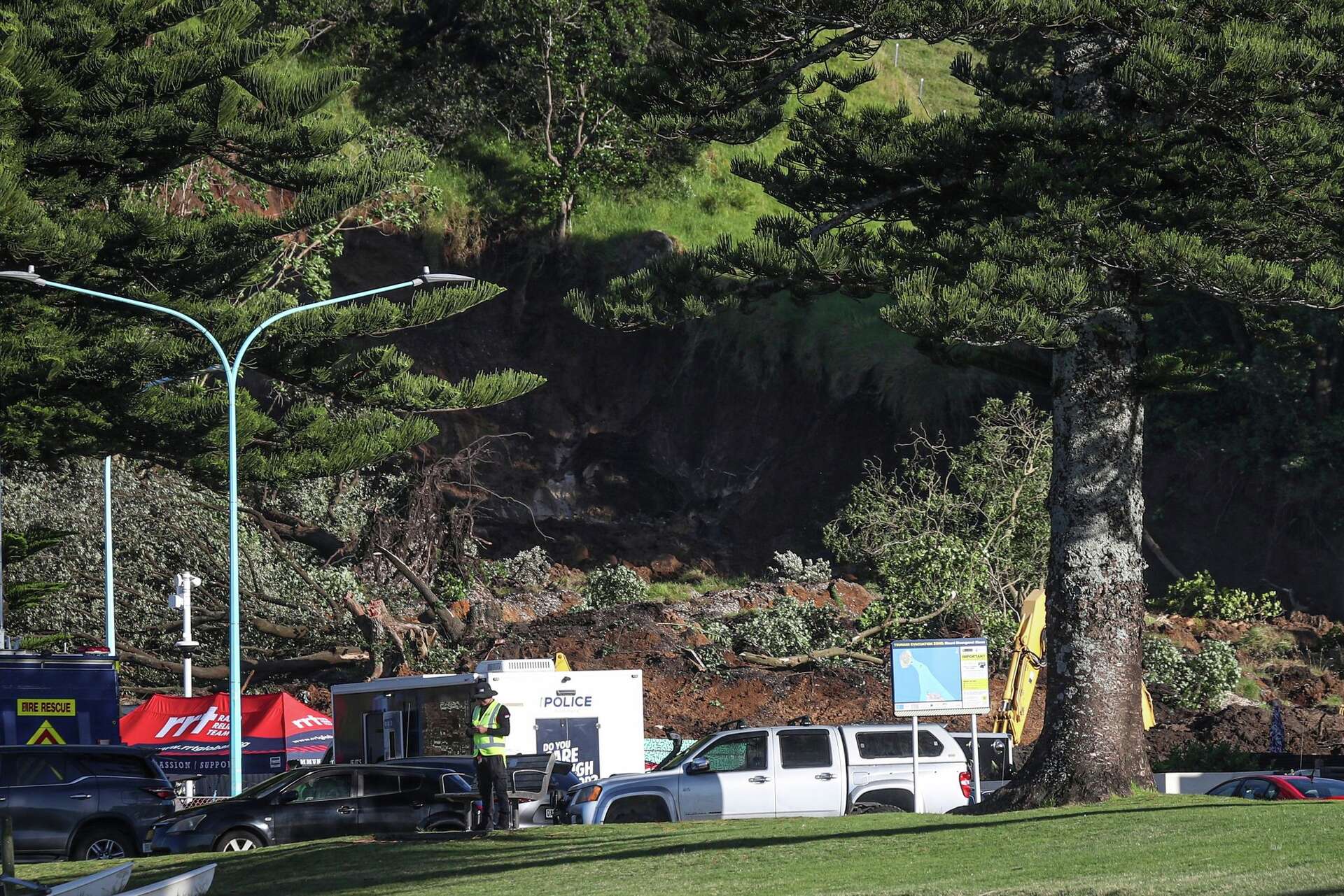 A search for 6 presumed dead in a New Zealand landslide is expected to ...